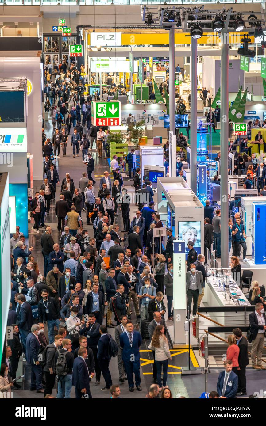 Siemens exhibition booth hi-res stock photography and images - Alamy