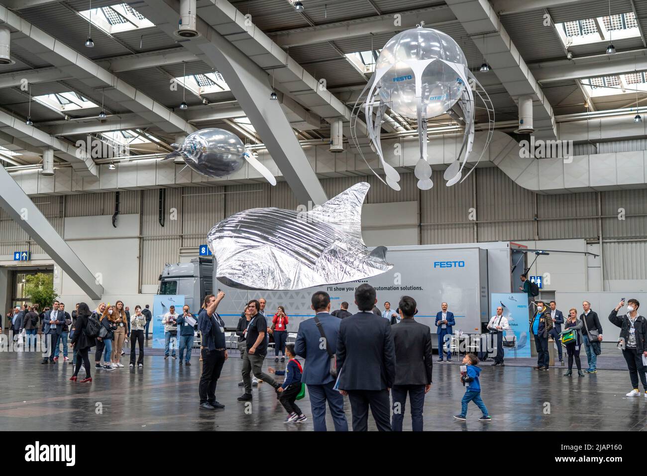 Mechanical flying objects, filled with helium, controlled by fine ...