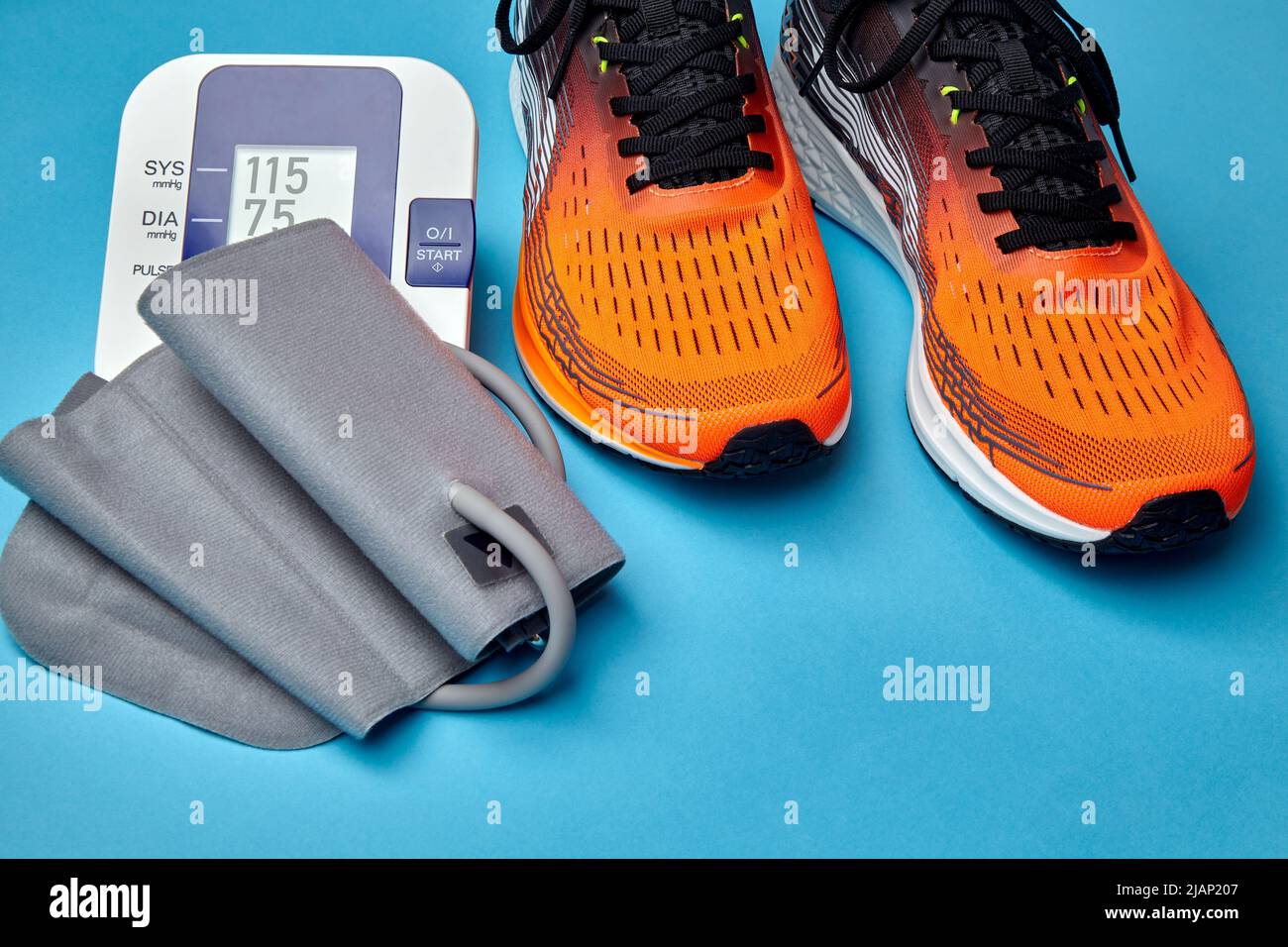 Physical activity monitor doctor hi-res stock photography and images ...