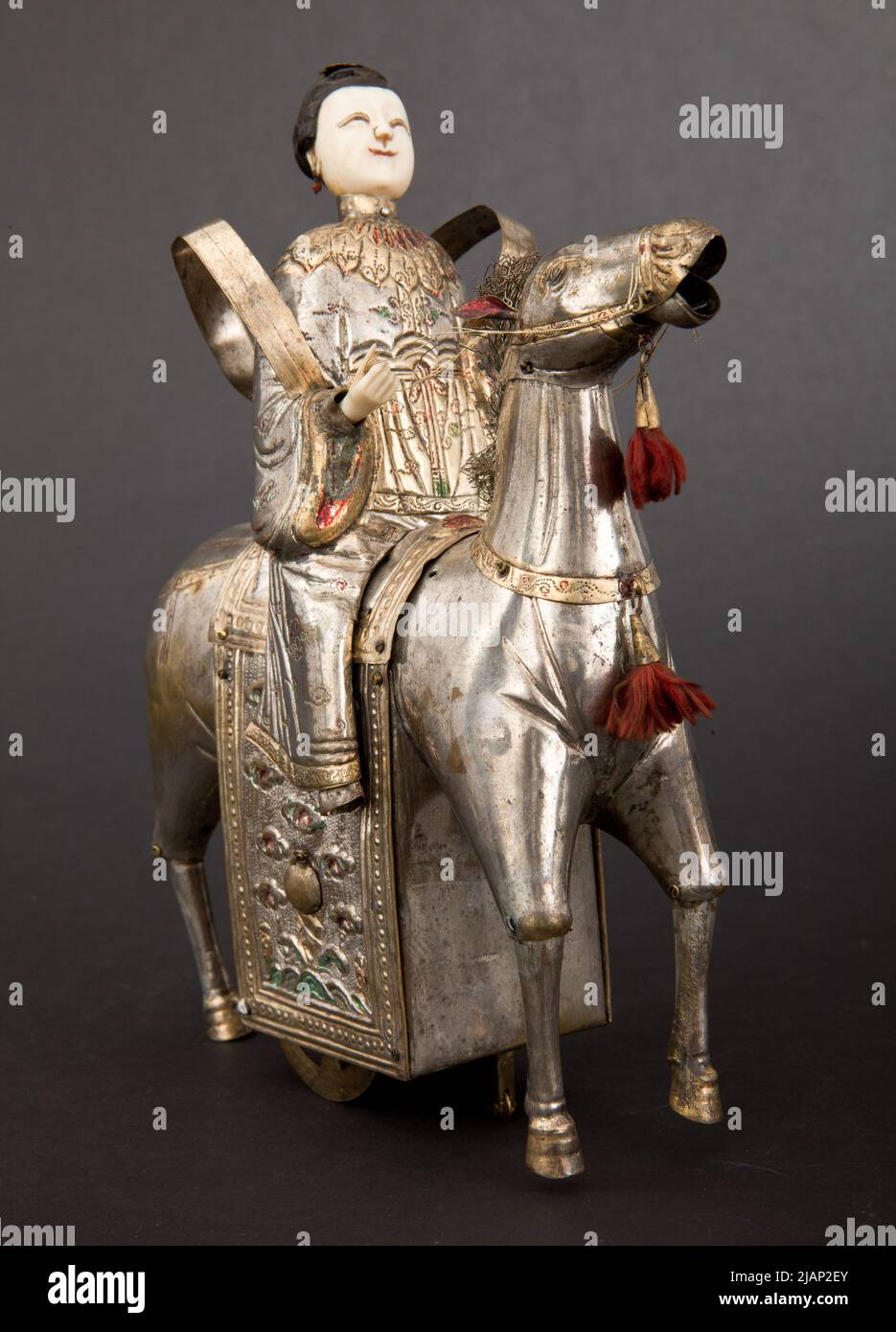 Chinese traditional mechanical technology hi-res stock photography and ...