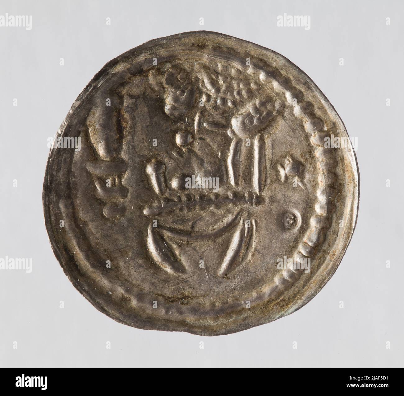 Unidentified ruler, bracteate; the turn of the 12th and 13th centuries ...