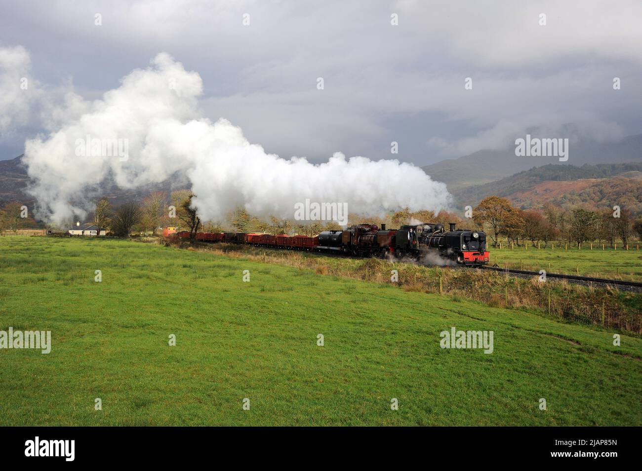 Pont croesor railway hi-res stock photography and images - Alamy