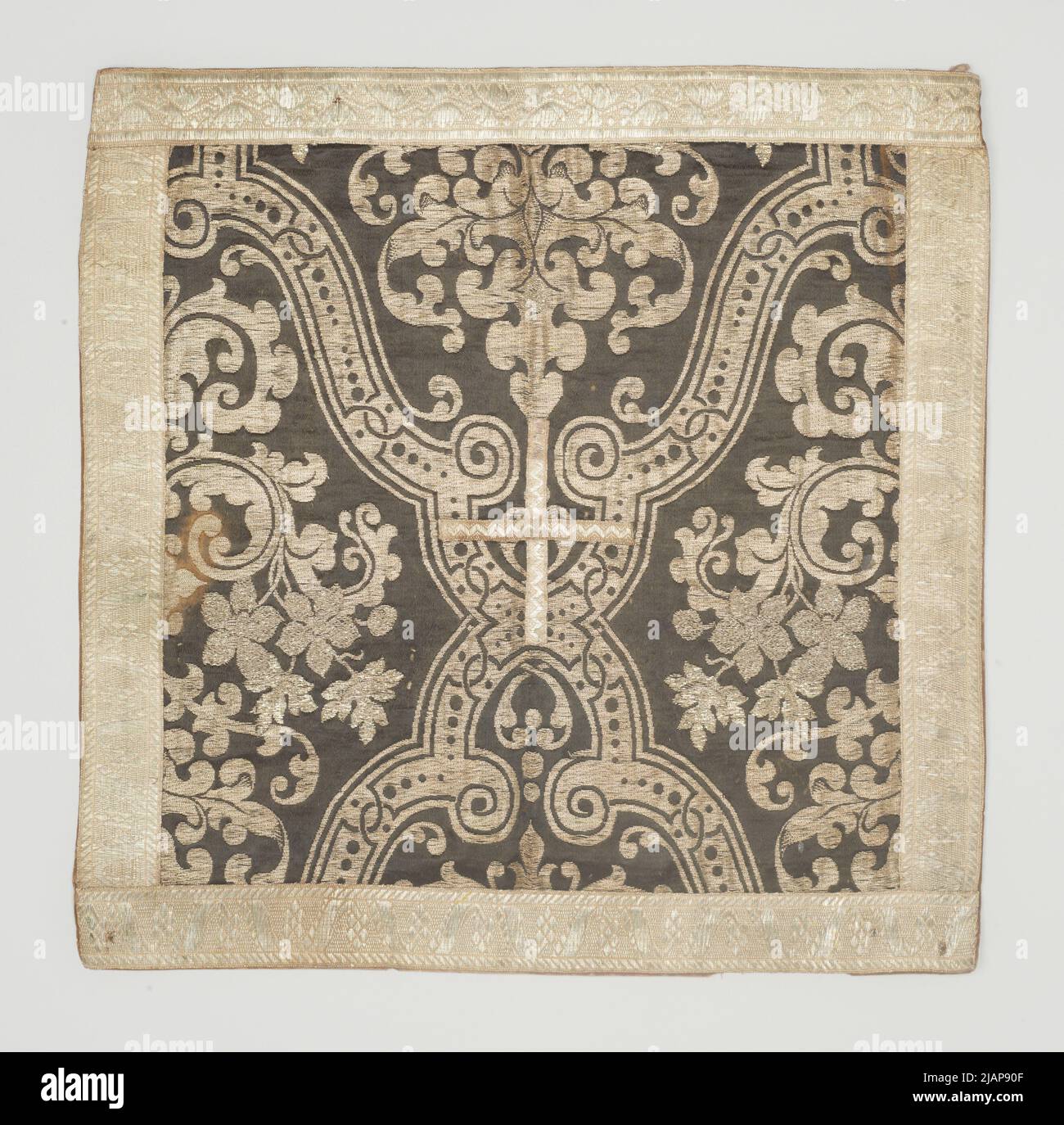 Historical veil hi-res stock photography and images - Alamy