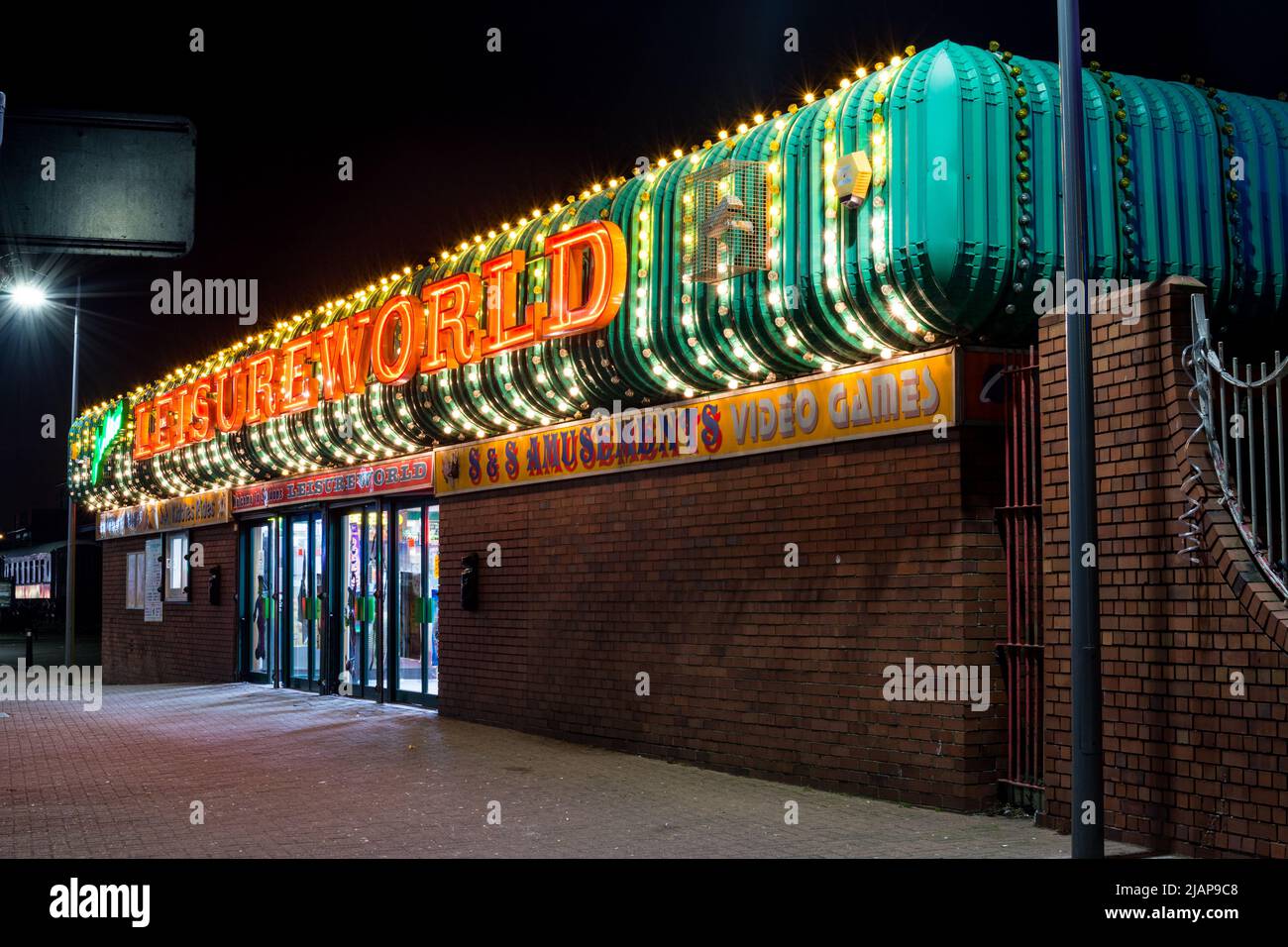 Seaside amusements hi-res stock photography and images - Alamy