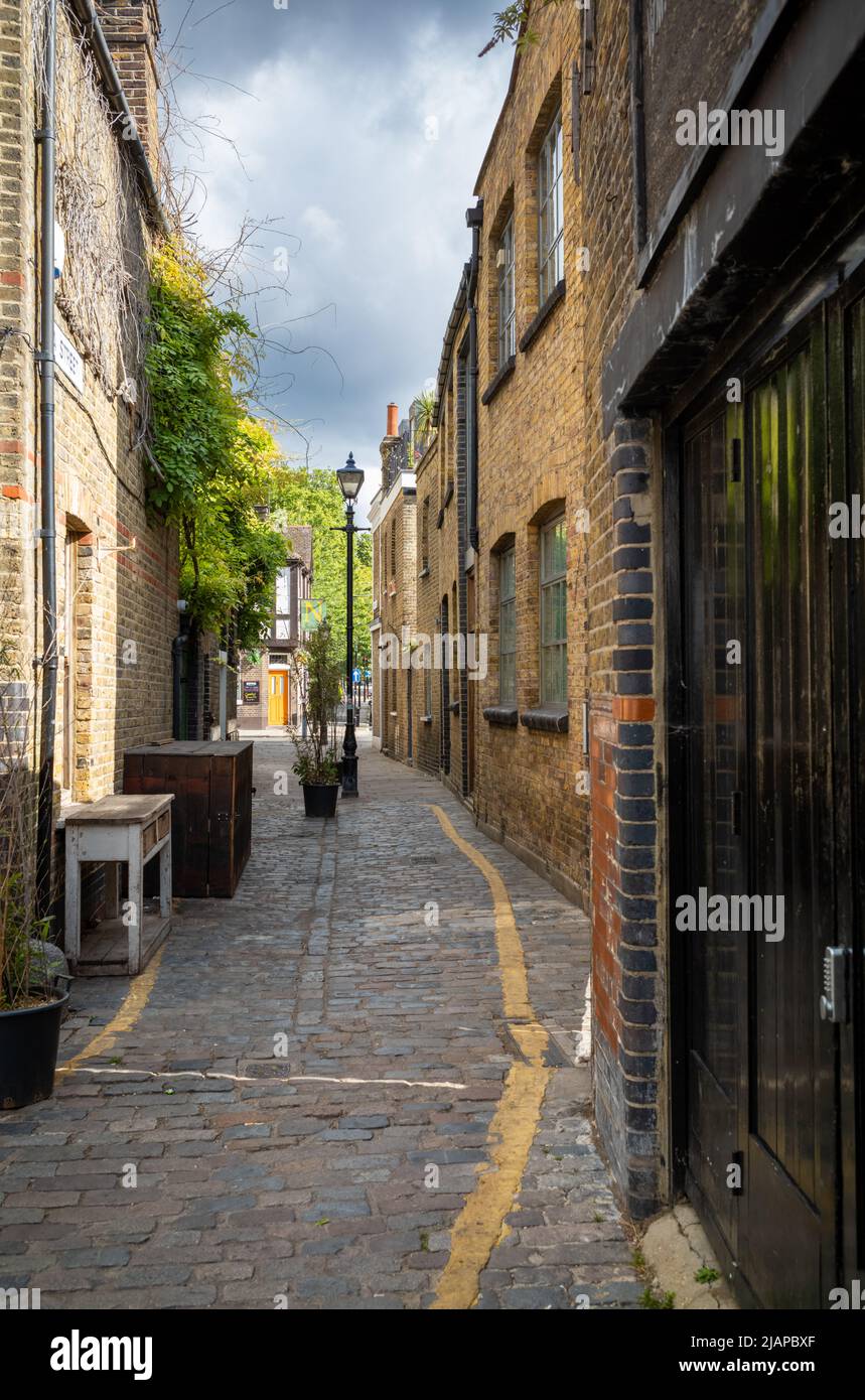 An old alleyway in the East End of London, UK Stock Photo - Alamy