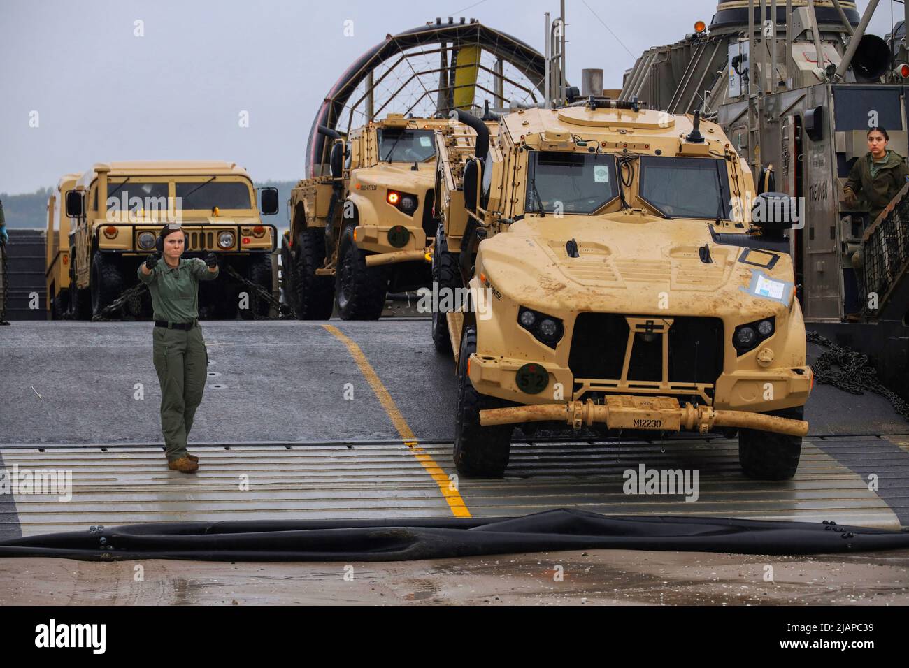 Lcac 61 hi-res stock photography and images - Alamy