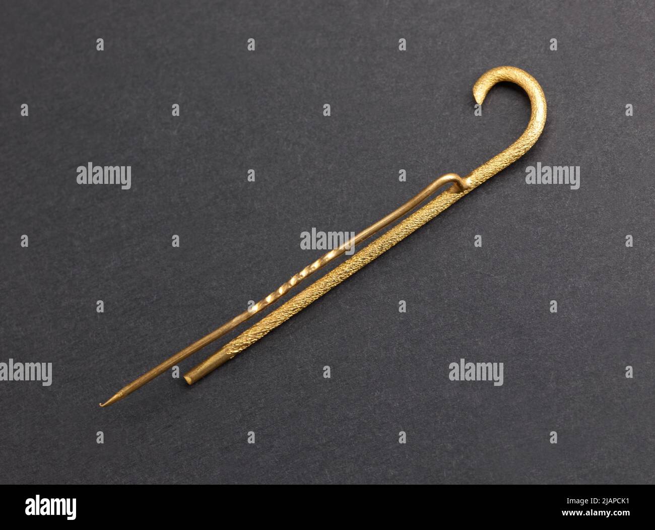 Short pin hi-res stock photography and images - Alamy
