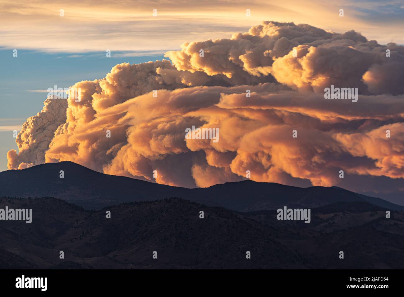 Wildfire column hi-res stock photography and images - Alamy