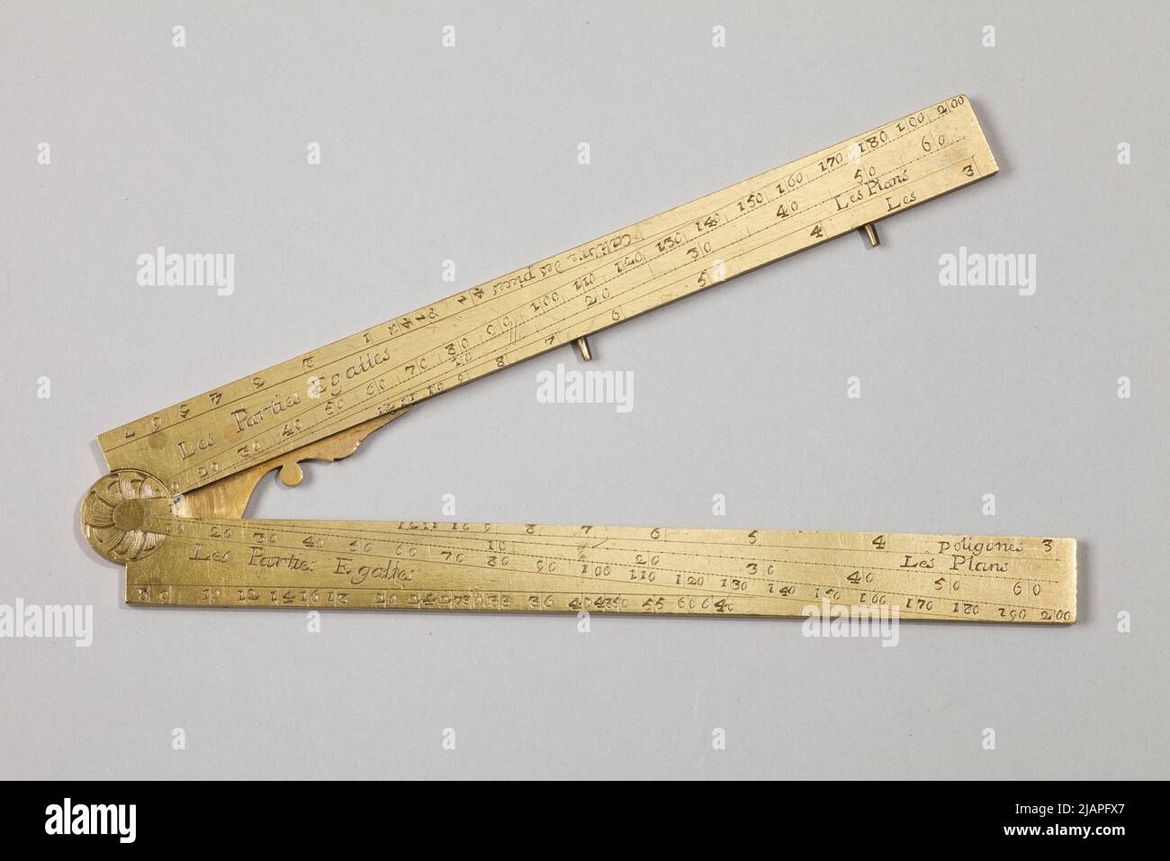 Passing tools hi-res stock photography and images - Alamy