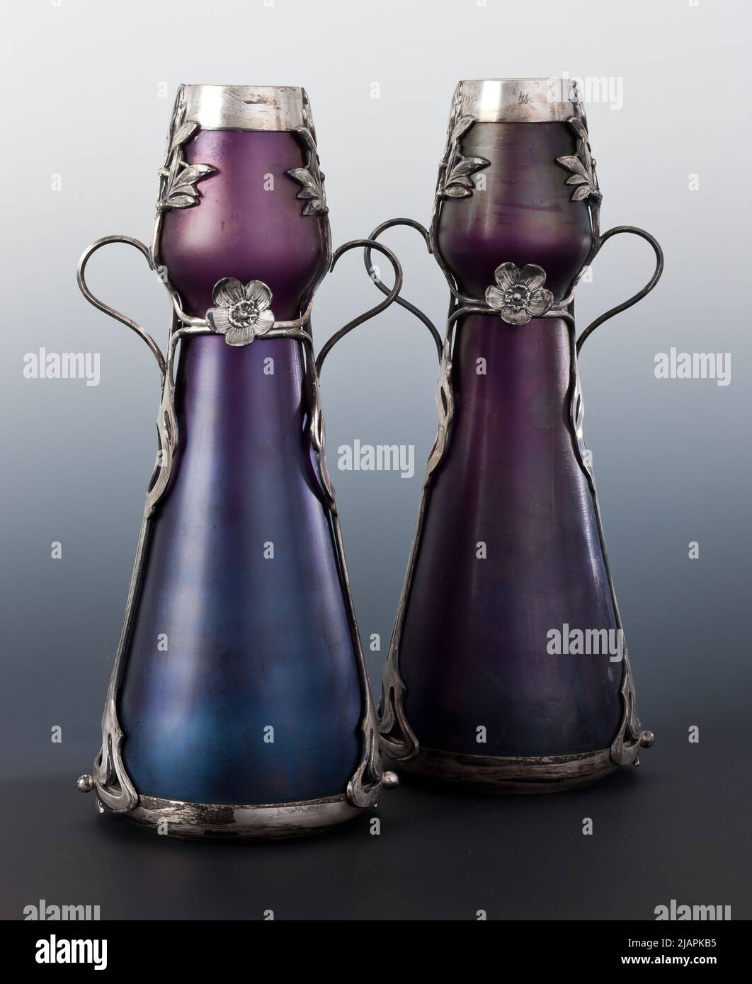 Two vases ceramics hi-res stock photography and images - Alamy