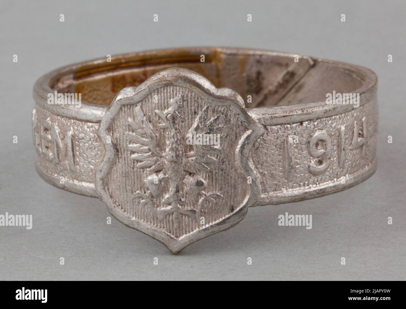Collecting ring hi-res stock photography and images - Alamy