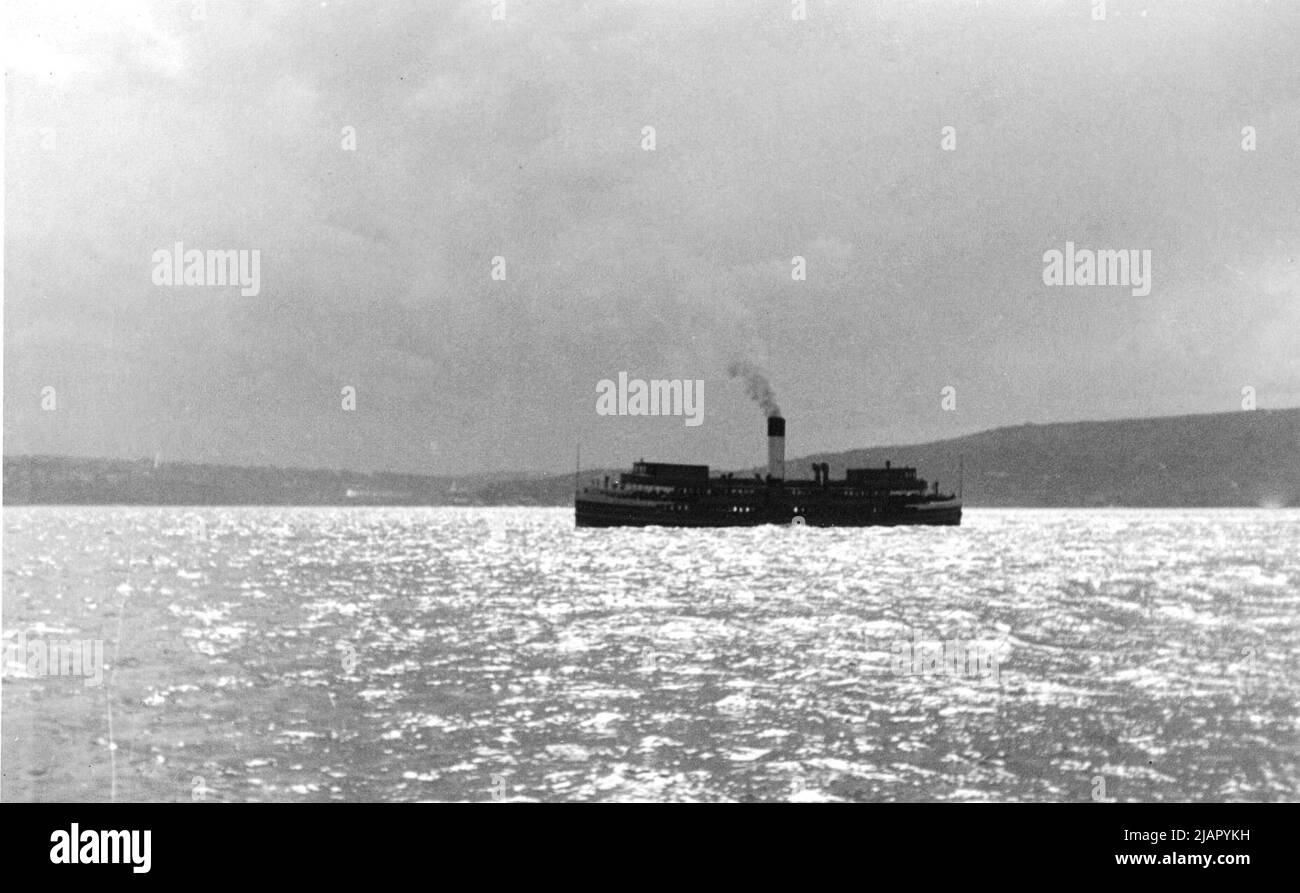 Sydney Ferry BARAGOOLA (built 1922) crossing Sydney Heads - BARAGOOLA ...