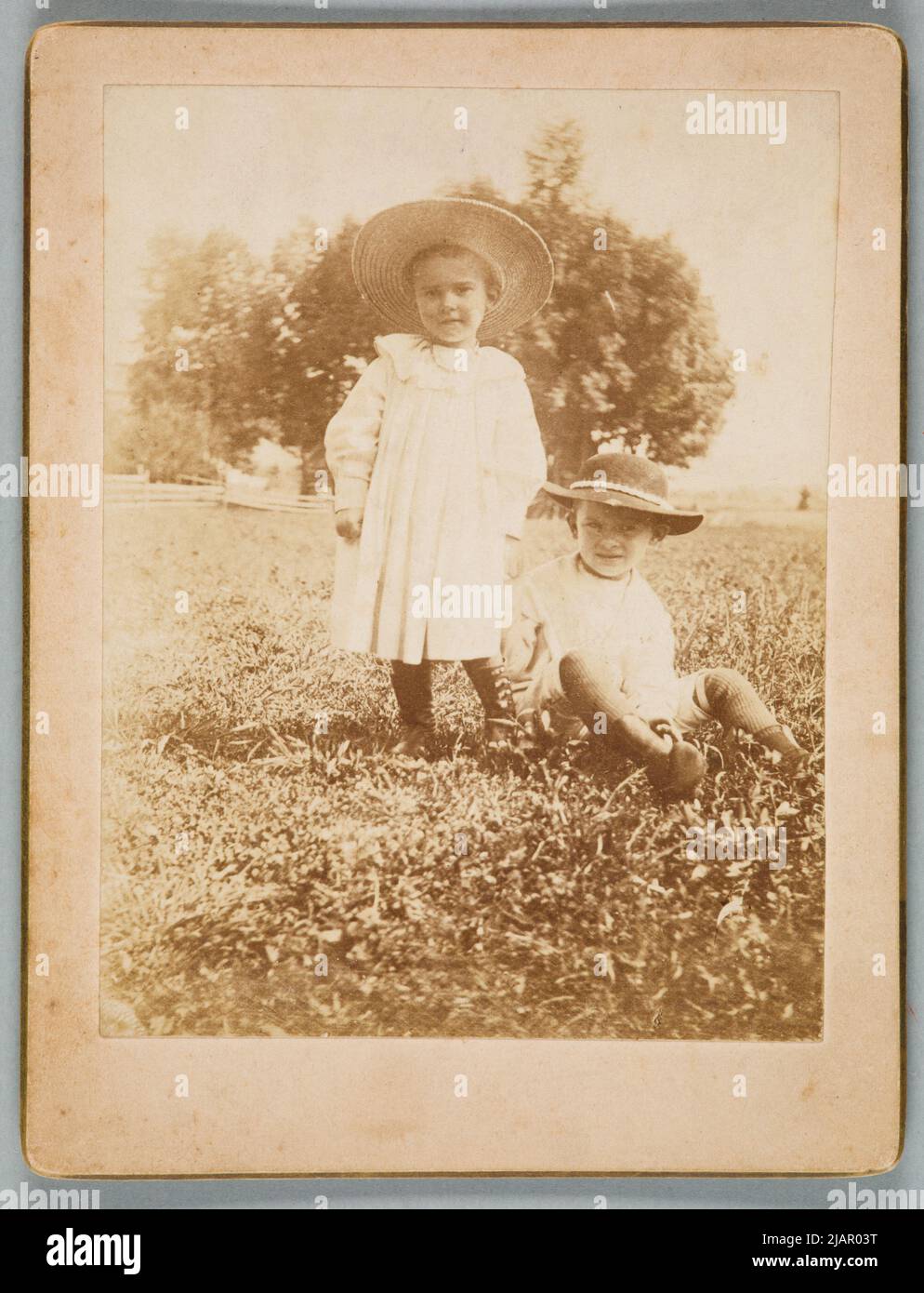 Stachiewicz Roman and Anna children of Piotr Stachiewicz in the garden ...