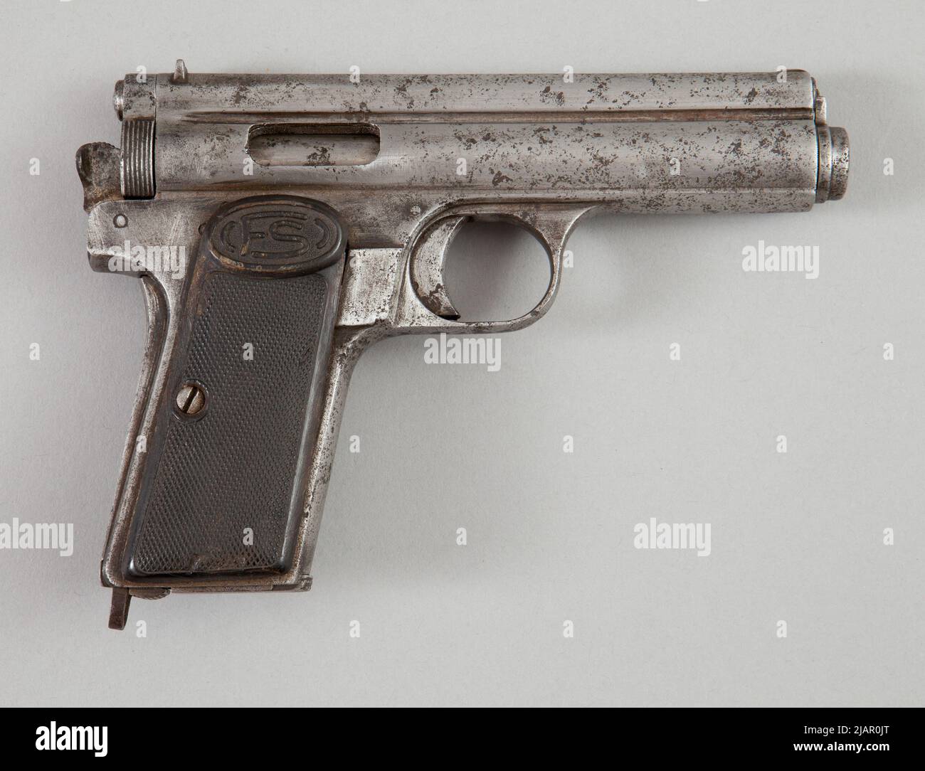 Pistolet Frommer Stop (M12) Femaru weapon and gepgyar Stock Photo - Alamy