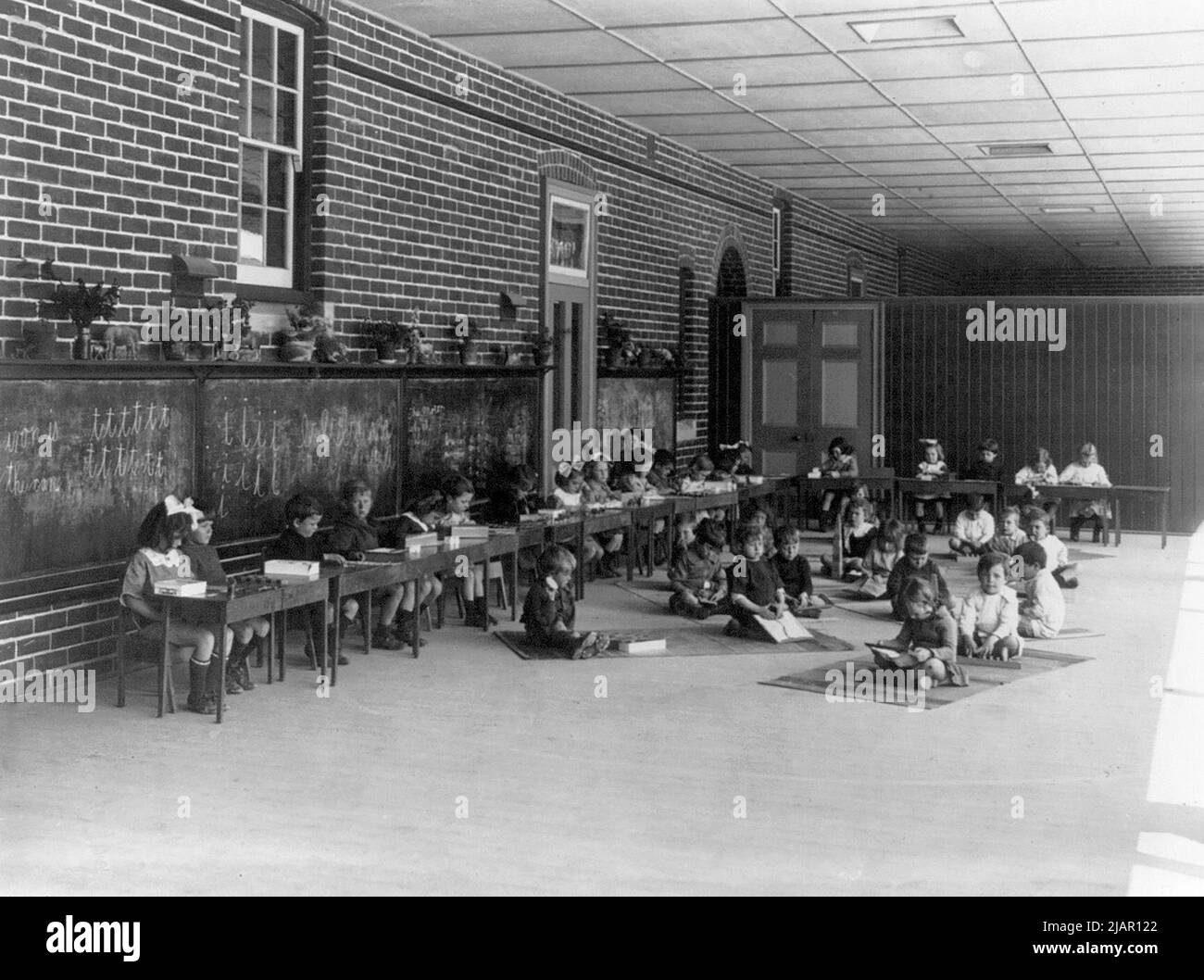 A kindergarten class in Perth, Western Australia ca. 1910 Stock Photo ...