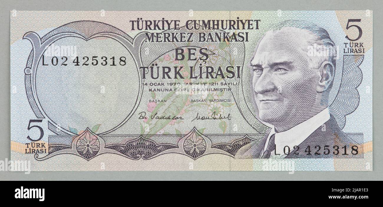 5 pounds on the banknote; Turkey Republic Central Bancasi; Turkey; 1970 ...