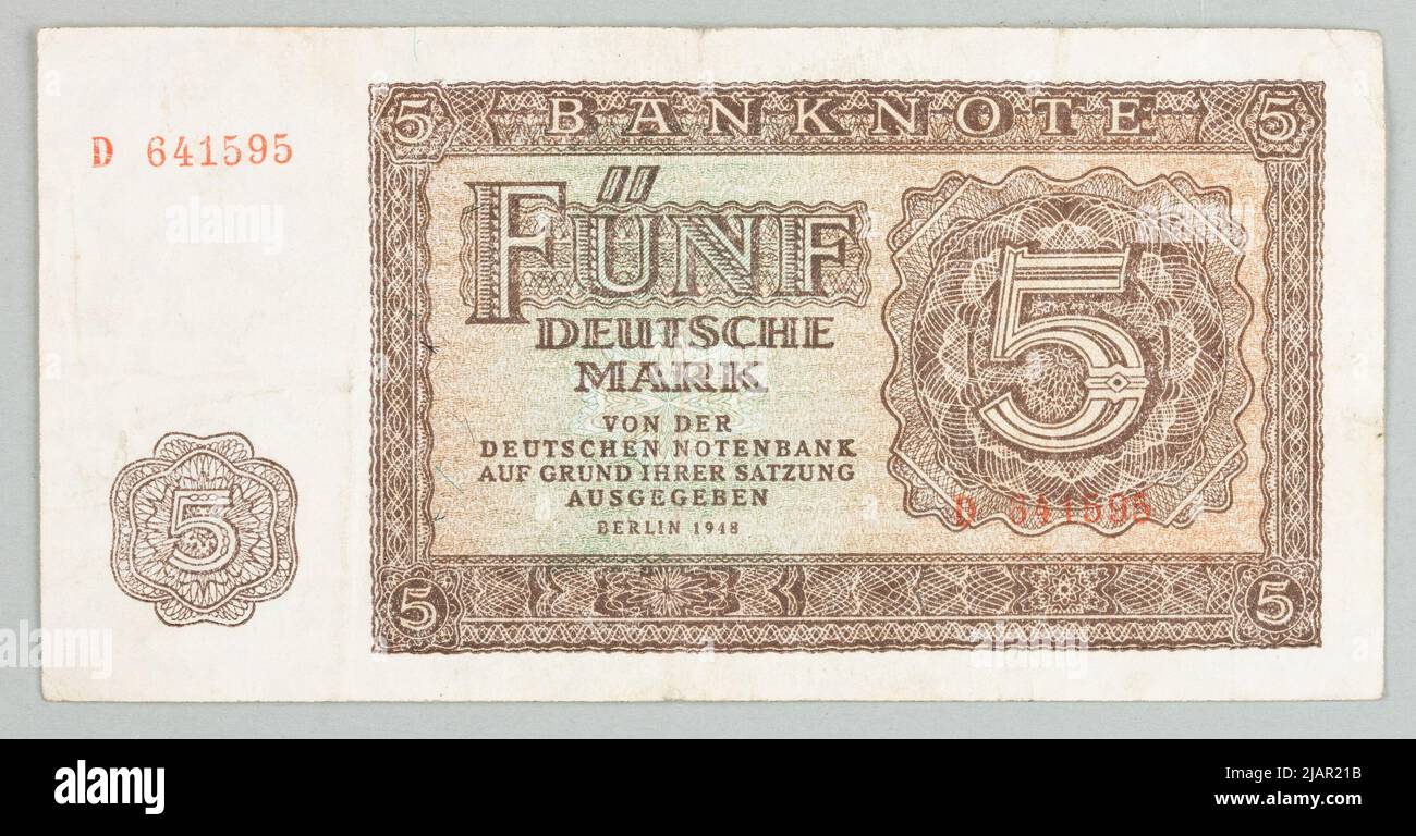 5 deutsche mark banknote hi-res stock photography and images - Alamy