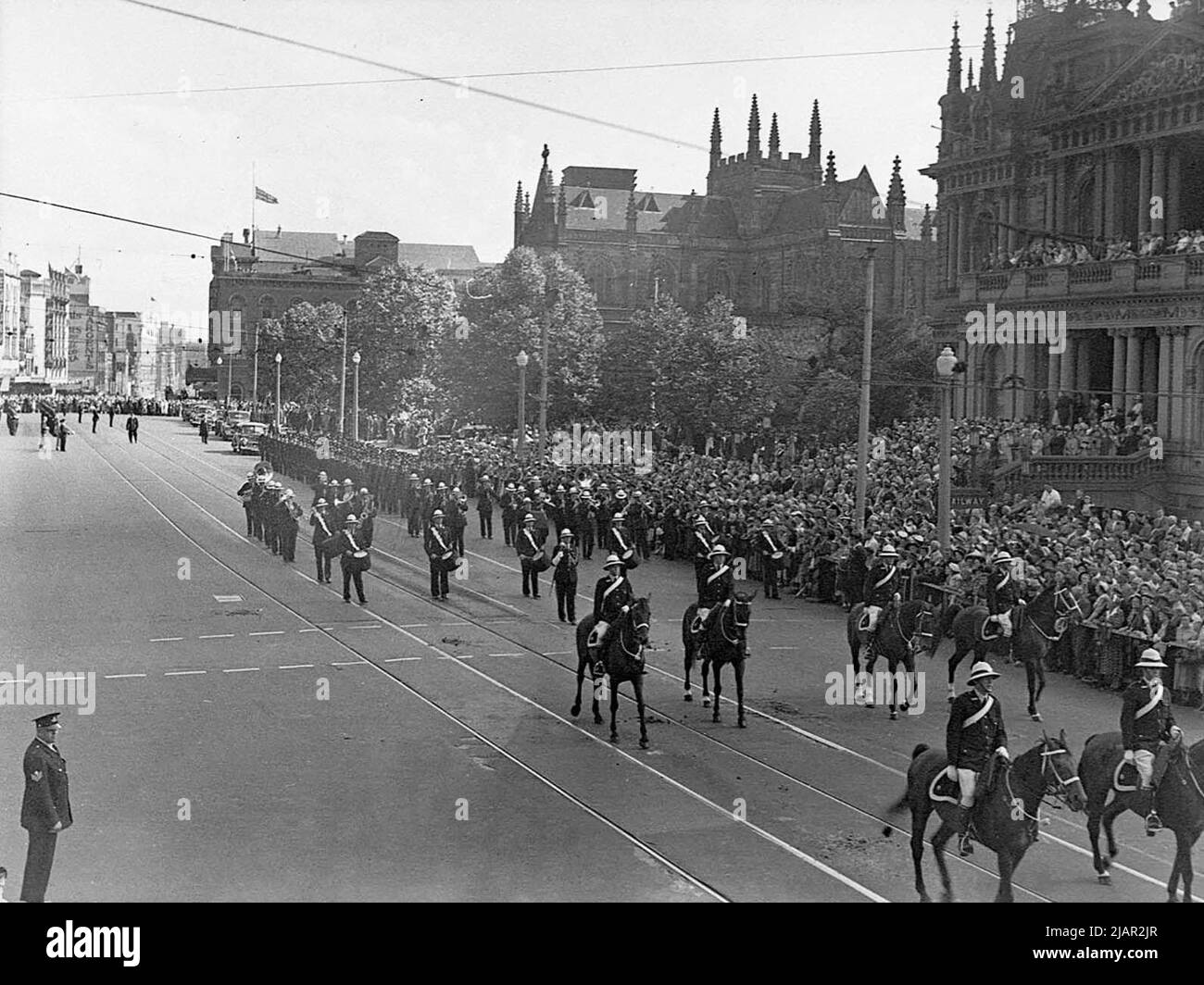 1950s funeral procession hi-res stock photography and images - Alamy