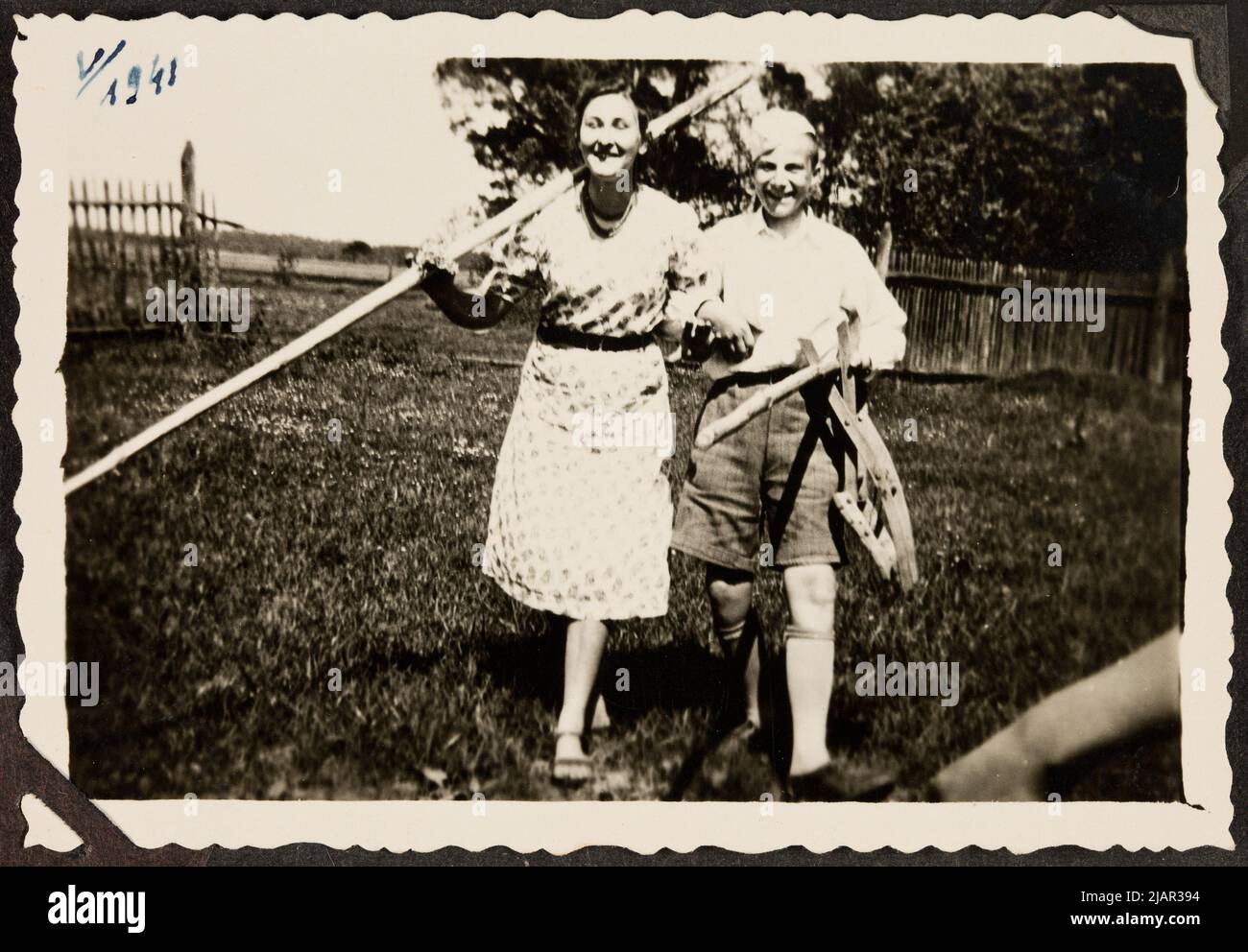 Woman painting wooden figures hi-res stock photography and images - Alamy