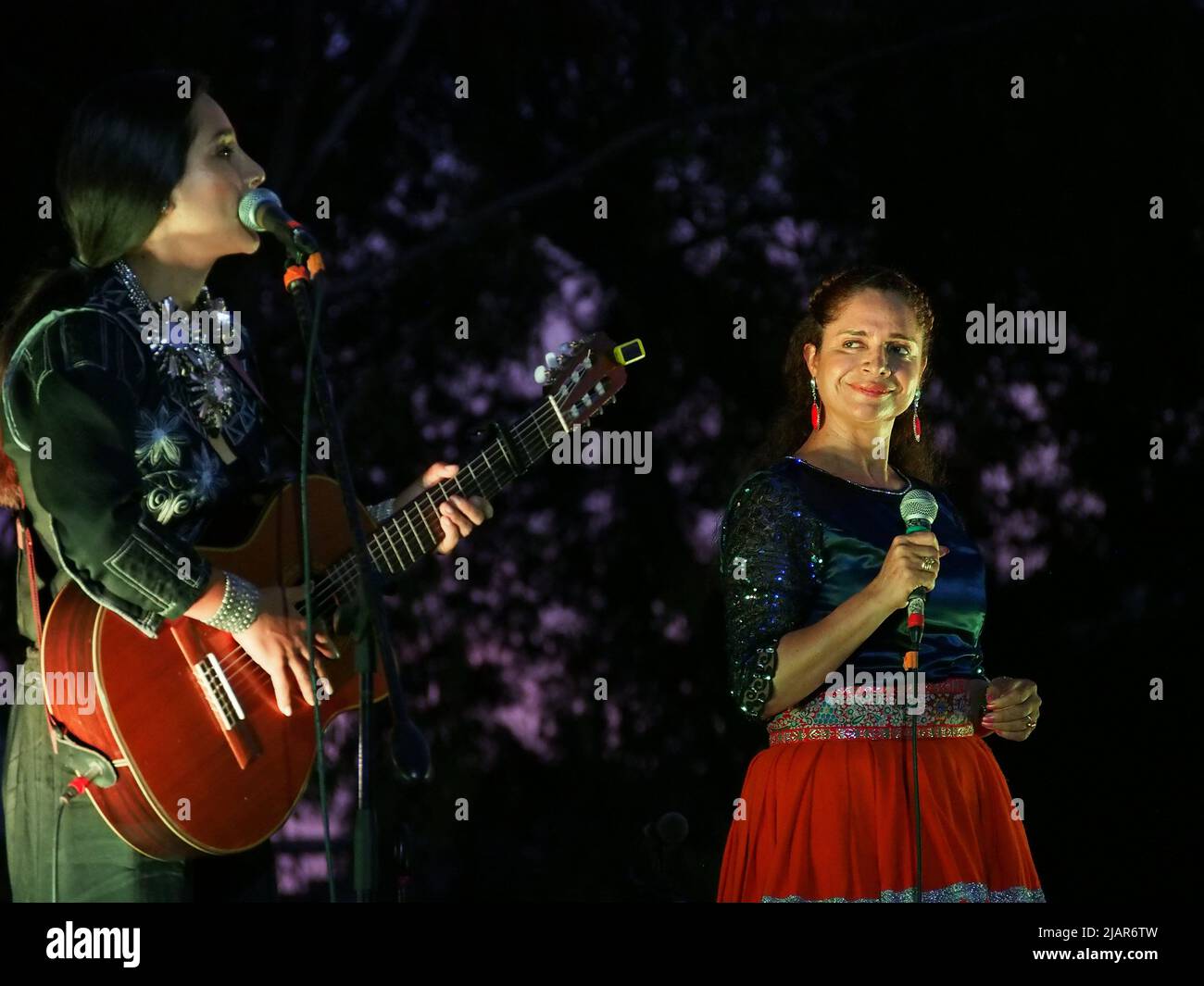 Saywa (right) and Damaris (left), Peruvian, mother and daughter, singer ...
