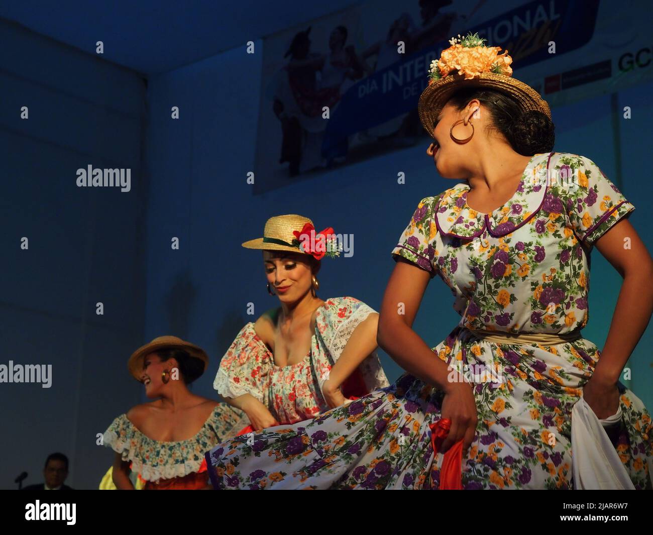 Chiarella hi-res stock photography and images - Alamy