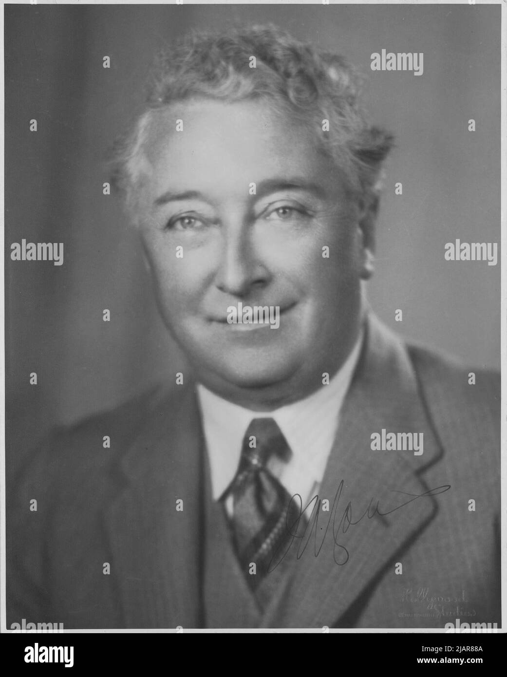 Australian prime minister joseph lyons hi-res stock photography and ...