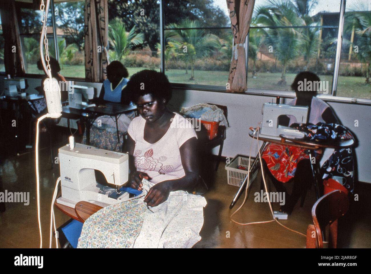 1980s australia aboriginal women hi-res stock photography and images ...
