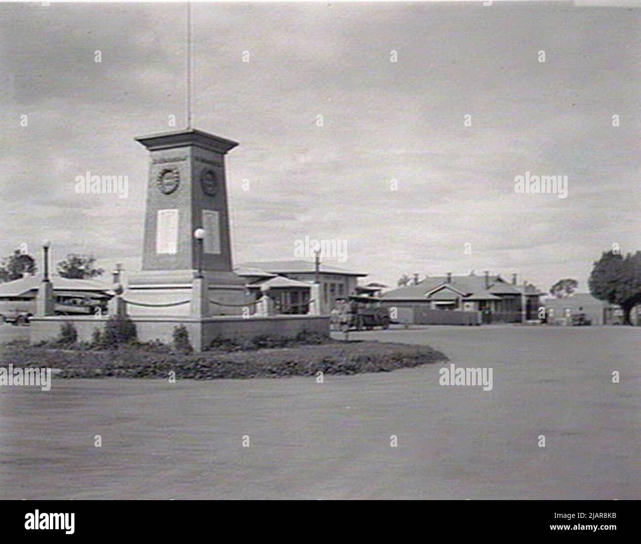 Leeton cenotaph hi-res stock photography and images - Alamy