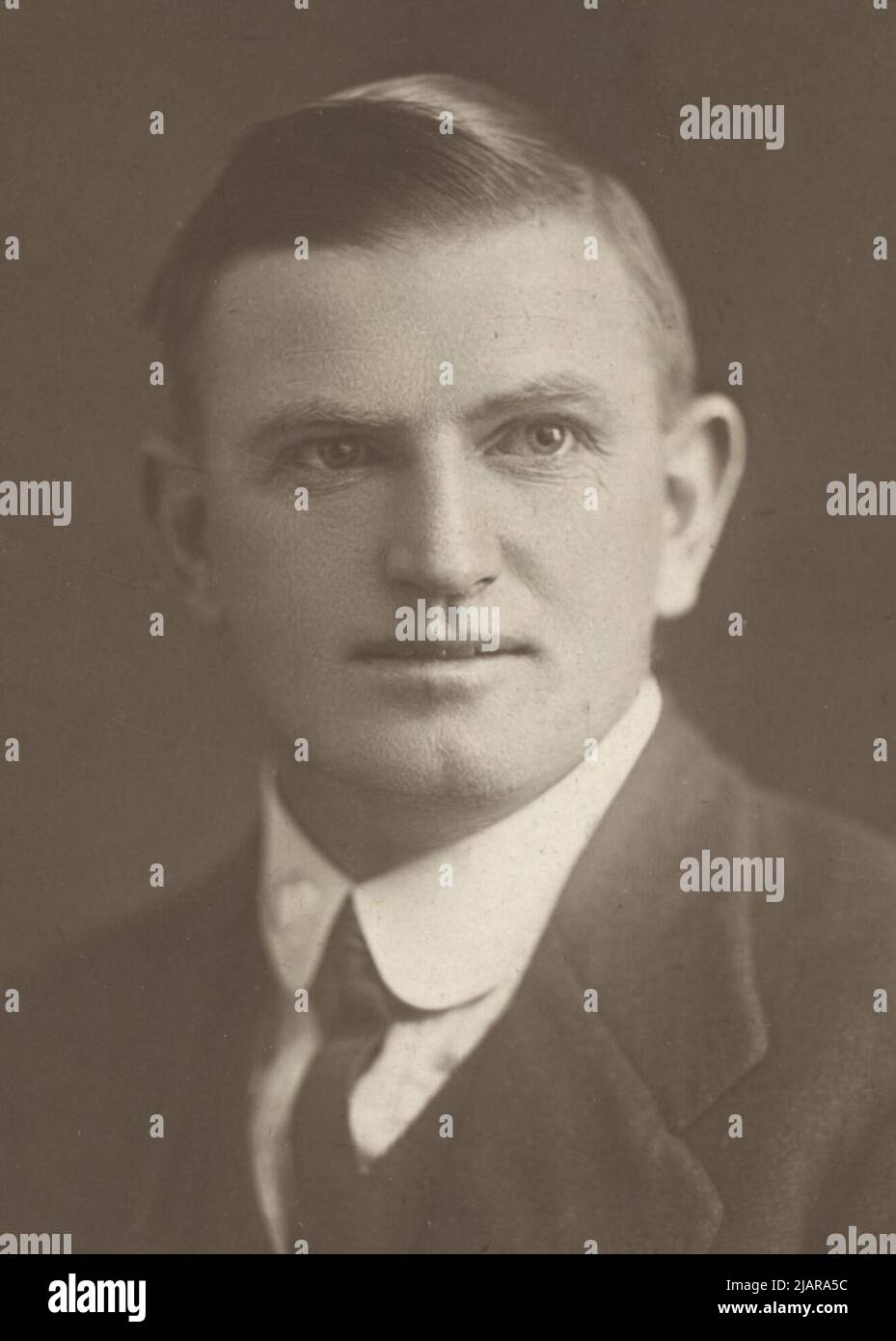 Lou cunningham hi-res stock photography and images - Alamy