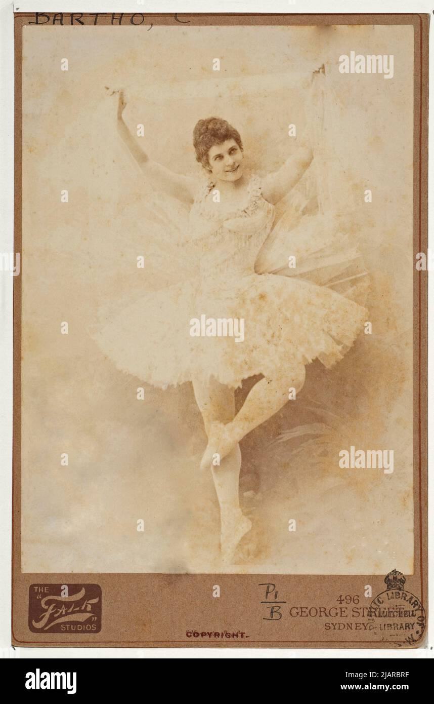 Catherine bartho hi-res stock photography and images - Alamy