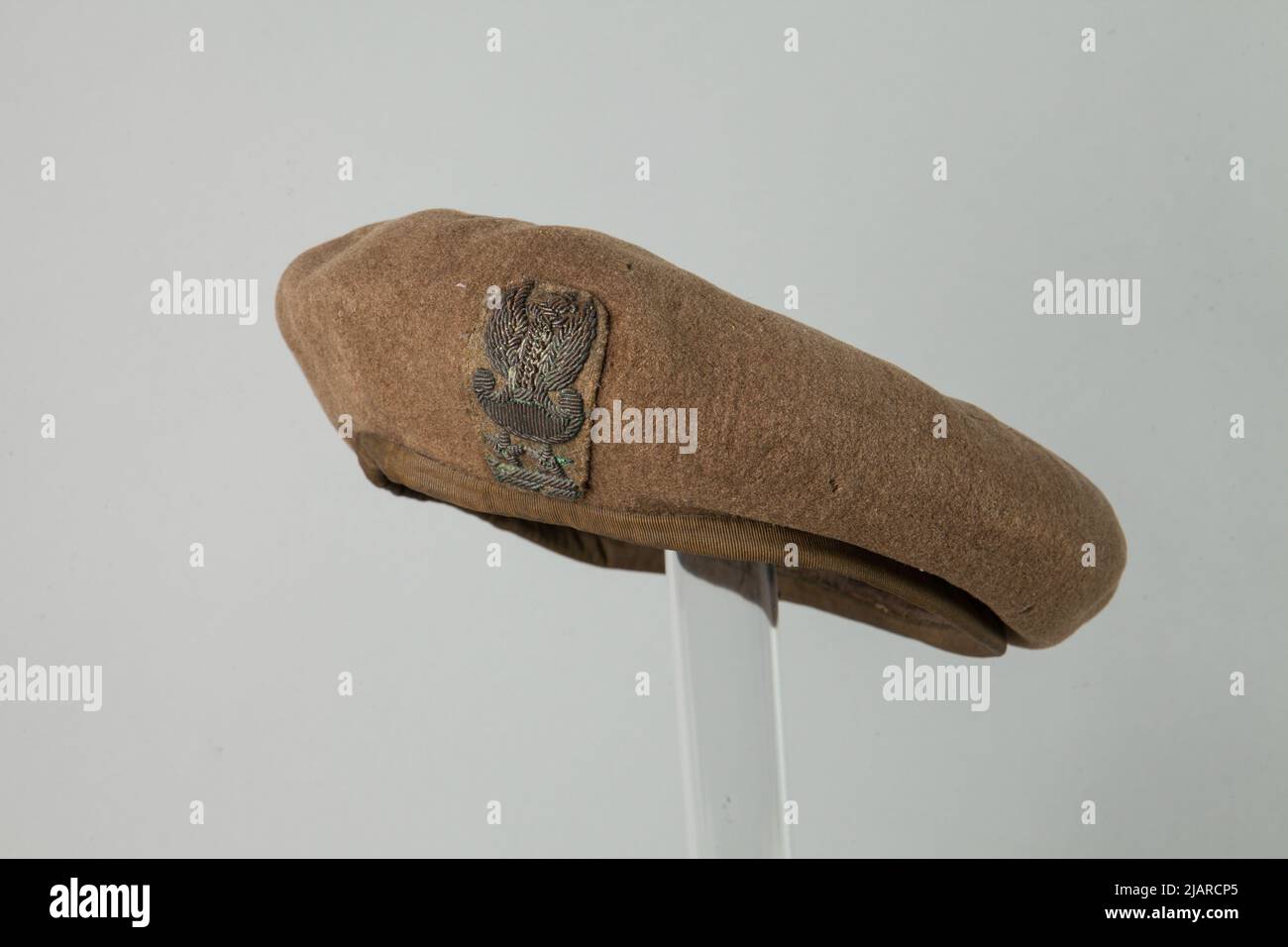 Officer's beret of infantry of the 2nd Polish Corps PSZ with the degree ...