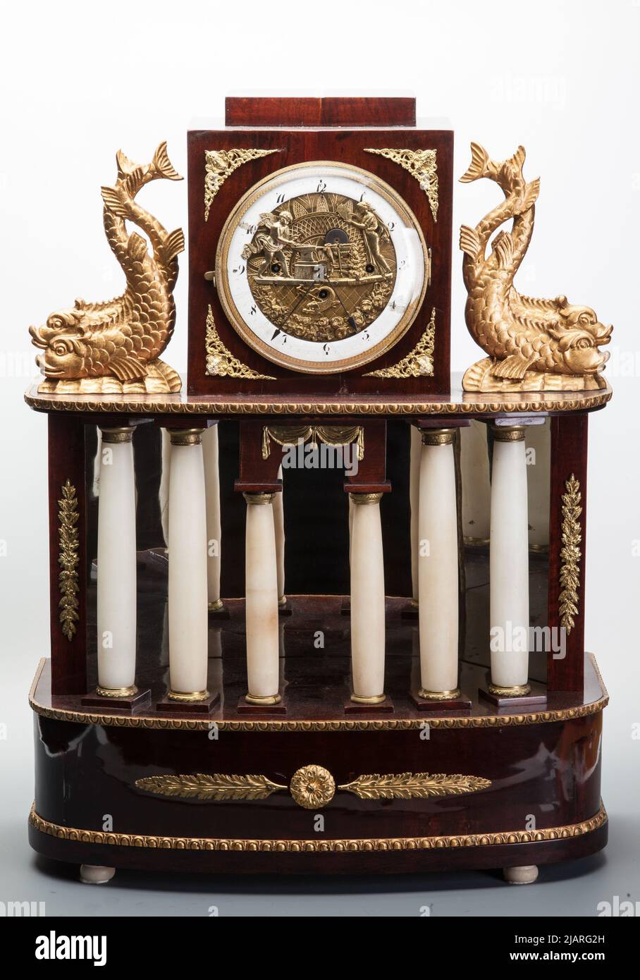 Fireplace clock hi-res stock photography and images - Alamy