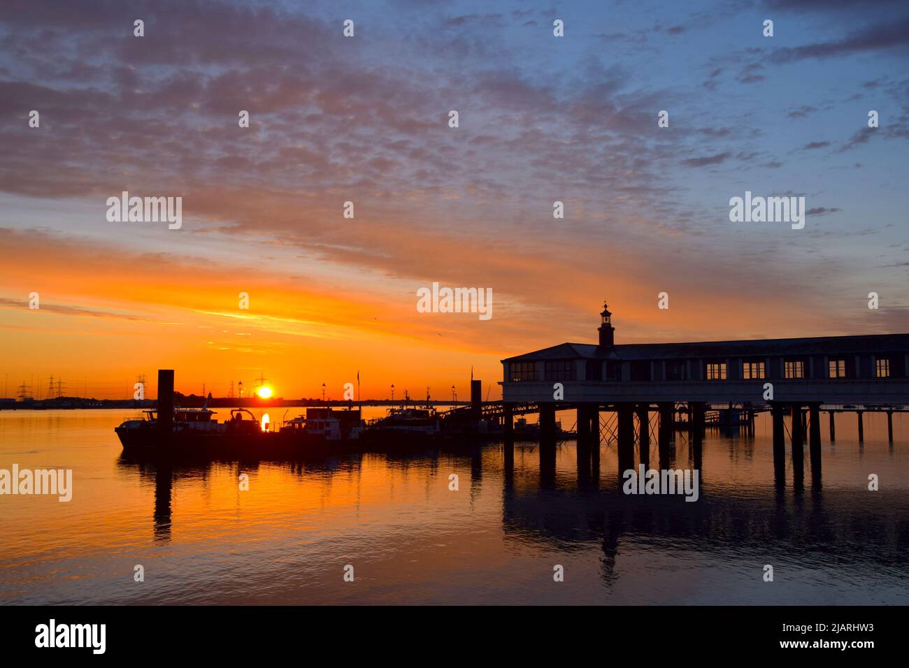 Kent pier royal terrace pier pla port of london authority hi-res stock ...