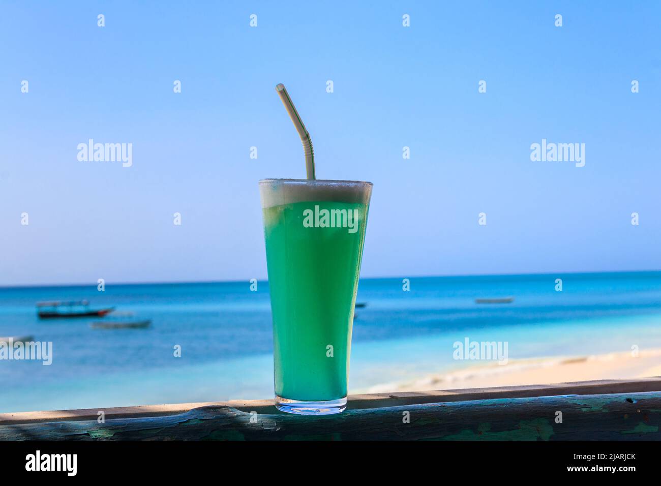Blue lagoon ocean cocktail hi-res stock photography and images - Alamy