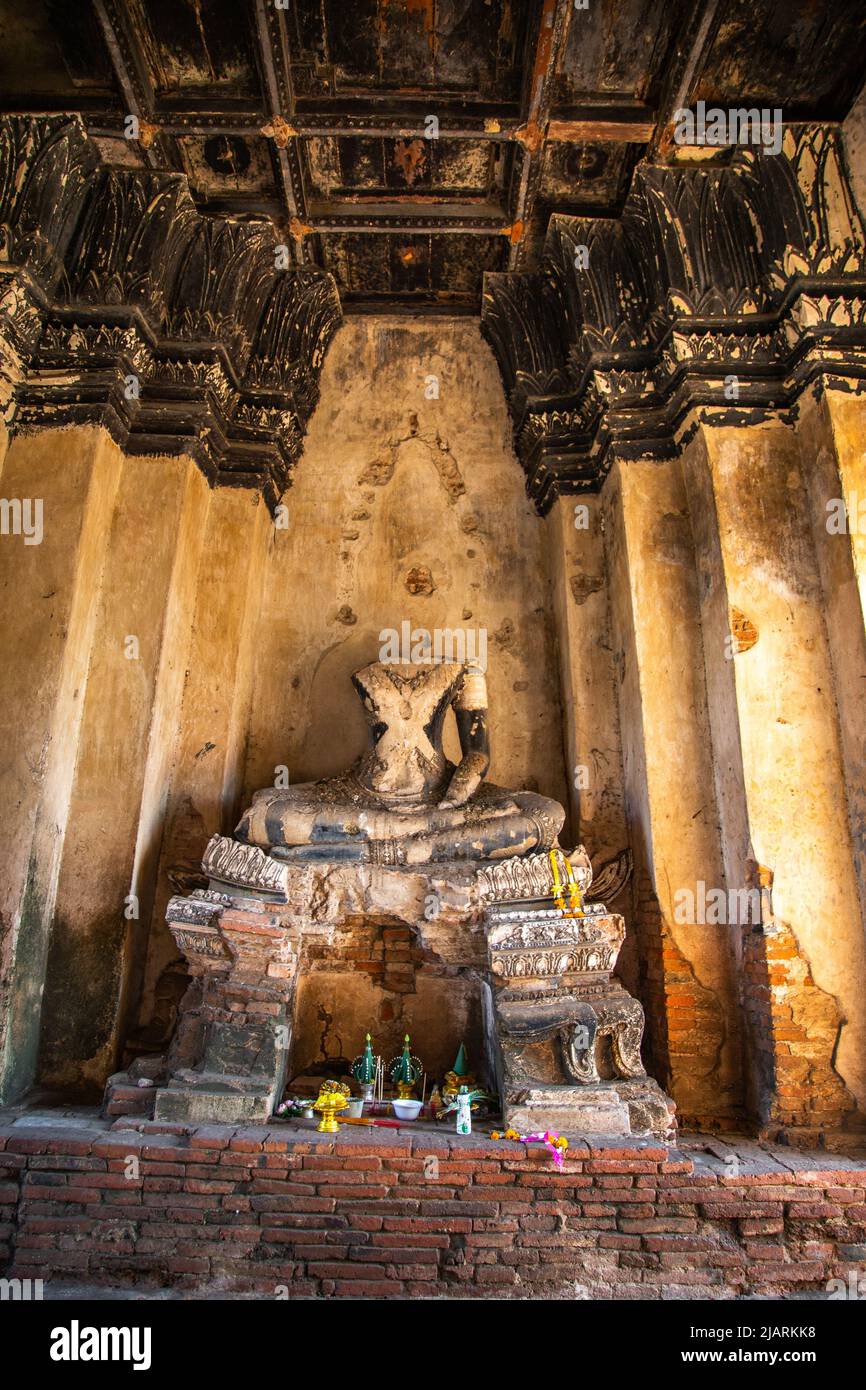 Wat Chaiwatthanaram, famous ruin temple near the Chao Phraya river in ...