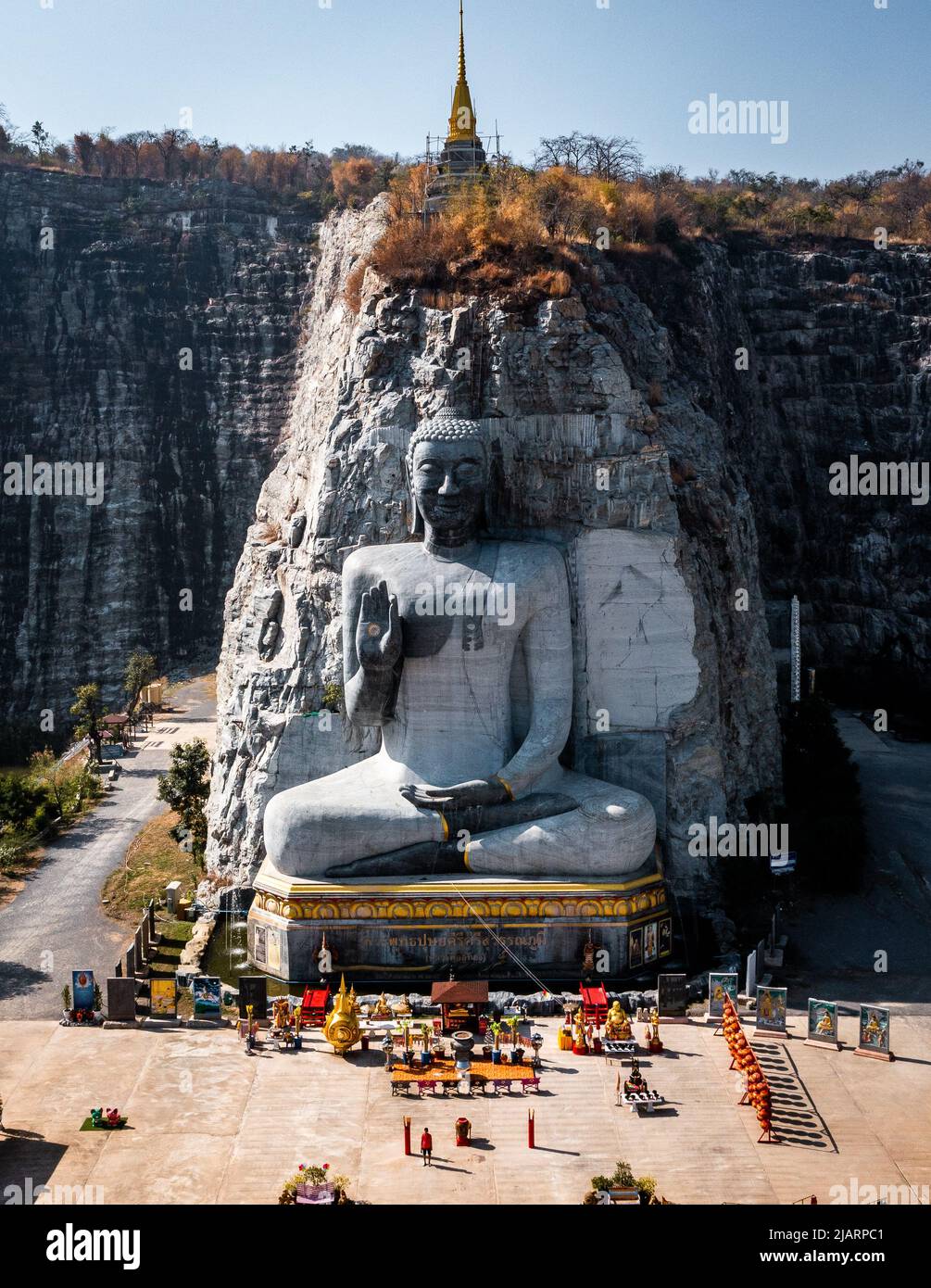 Luang pho u thong hi-res stock photography and images - Alamy