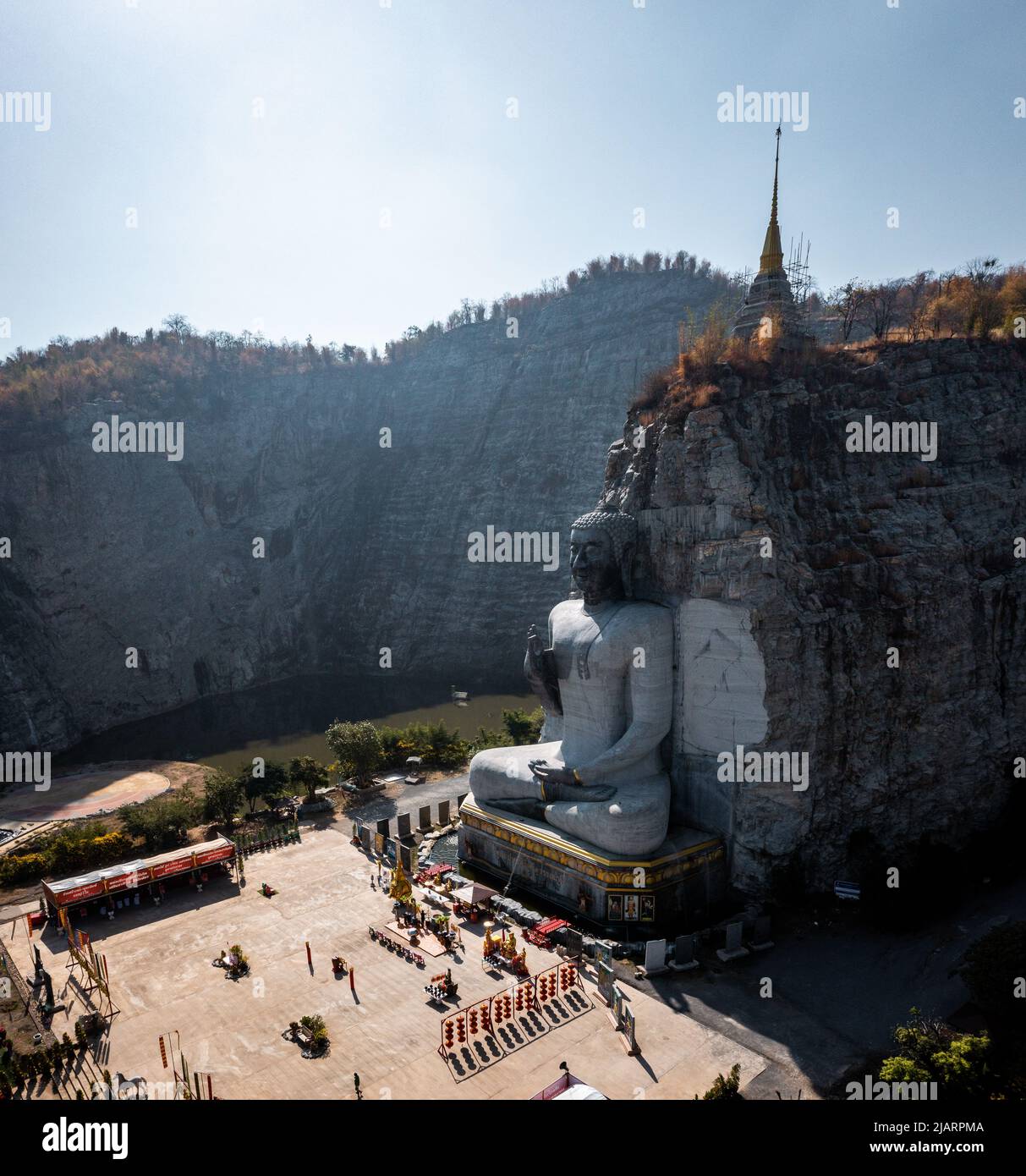 Luang pho u thong hi-res stock photography and images - Alamy