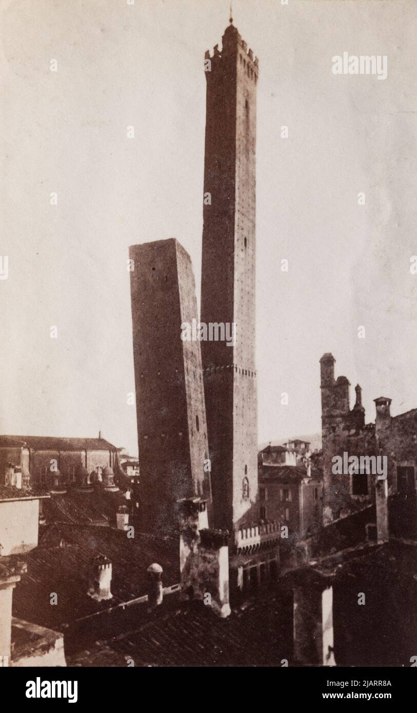 Bologna Two Leaning Towers: Asineli Towers Garrison Tower Summer ...