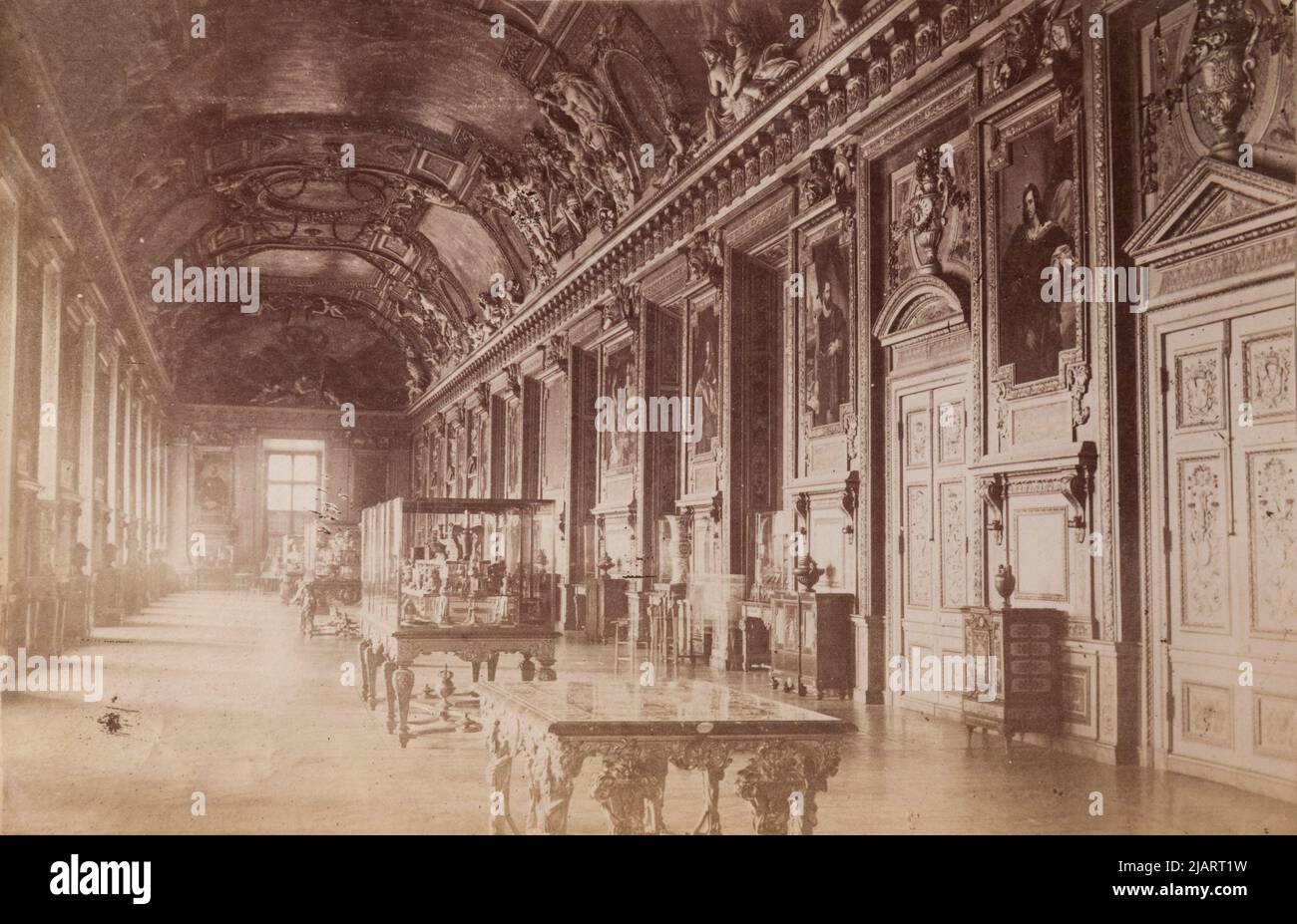 Apollo gallery the louvre hi-res stock photography and images - Alamy