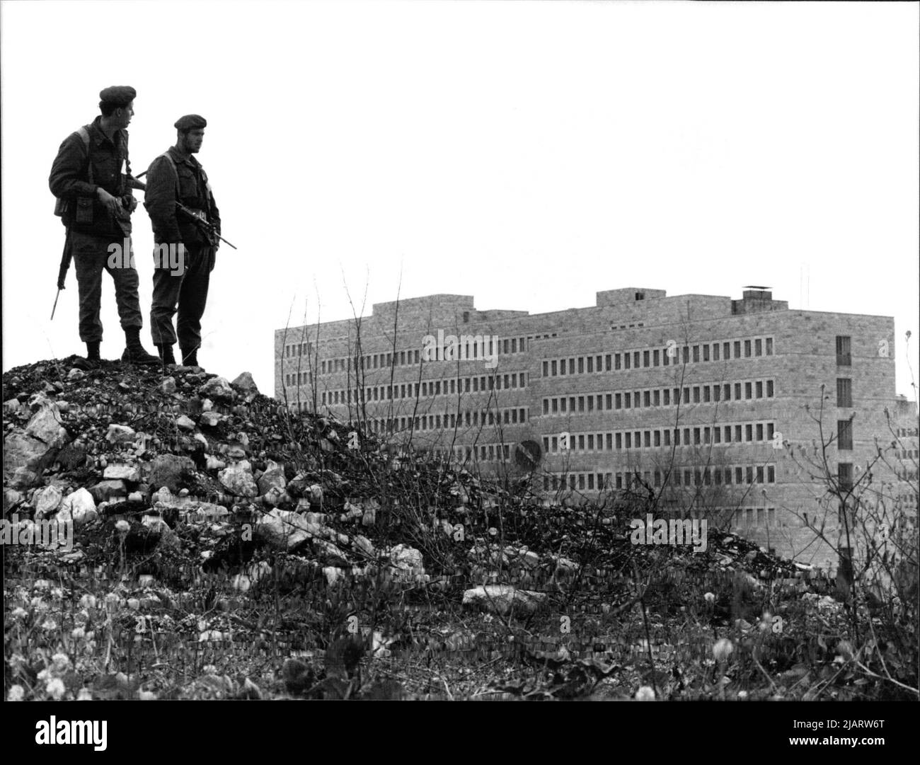 Bewachen hi-res stock photography and images - Alamy