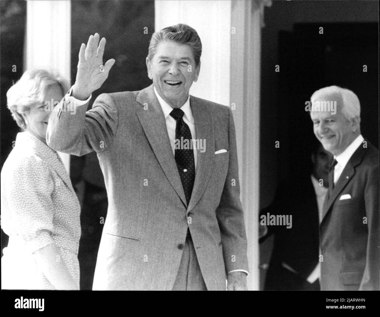 Bundespräsident Richard von Weizsäcker und Frau Marianne empfingen ...