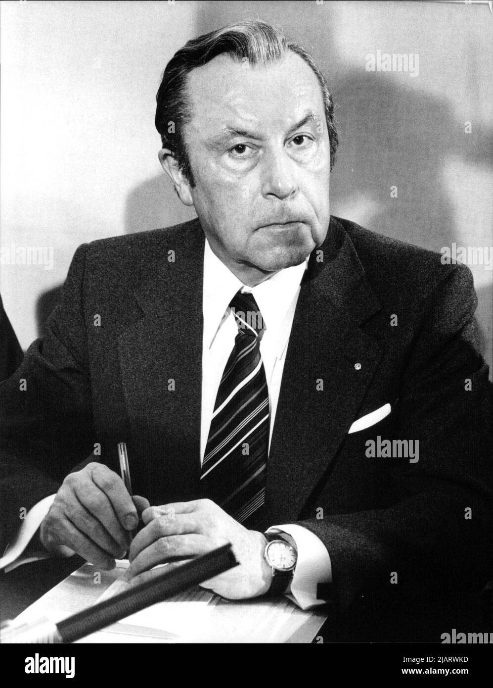 Das Bild ist ein Porträt des Generalbundesanwalts Dr. Kurt Rebmann ...