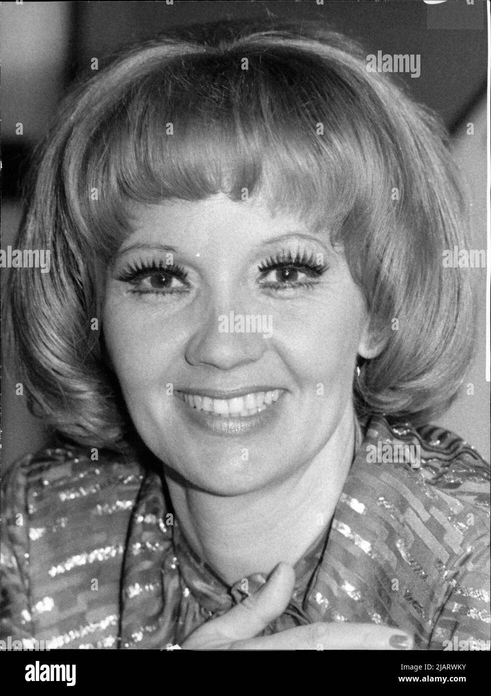 Portrait von Liselotte Pulver. Liselotte Schmid-Pulver, weithin bekannt ...