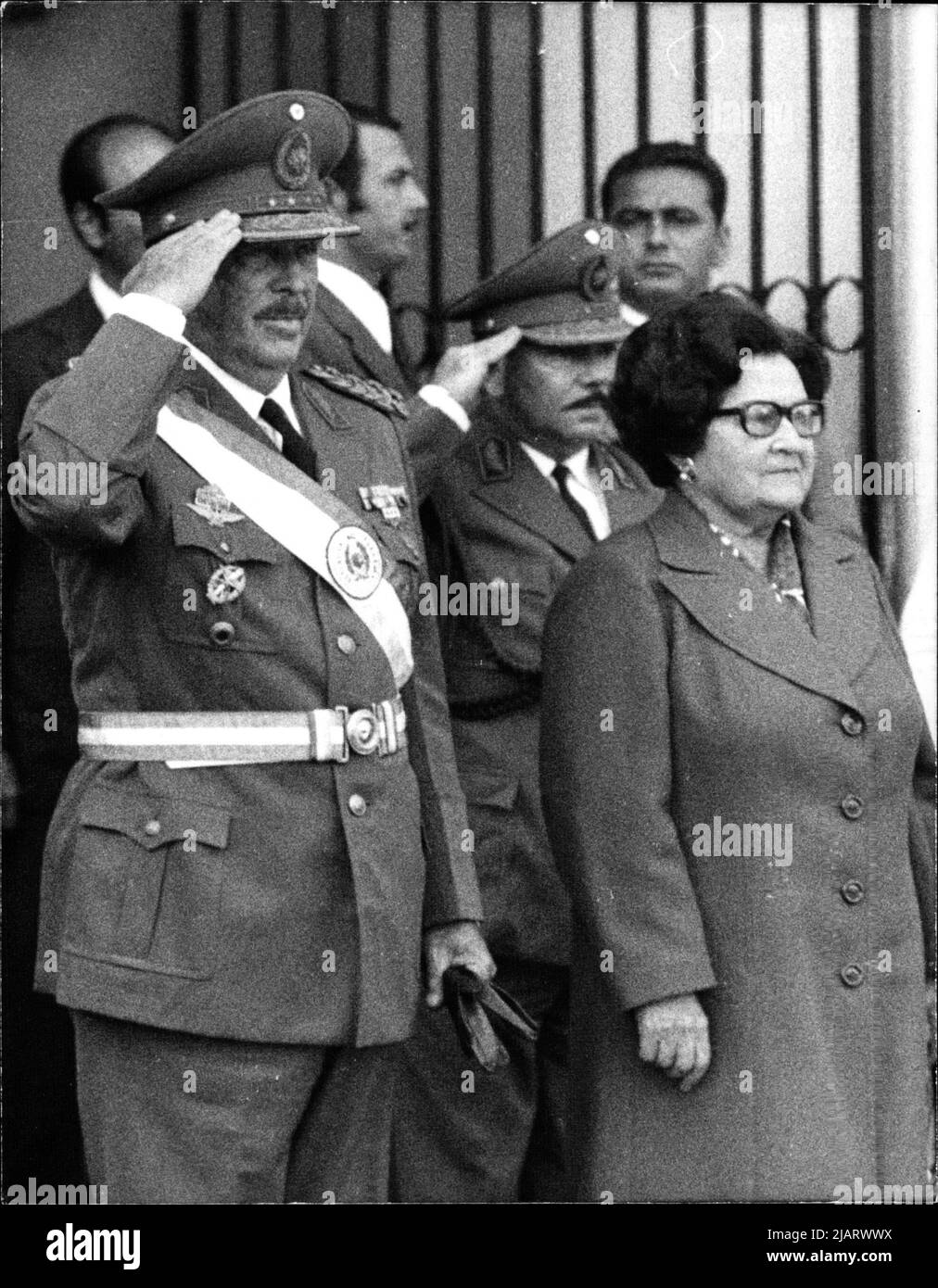 Alfredo Stroessner Matiauda (3. November 1912 – 16. August 2006) war ...