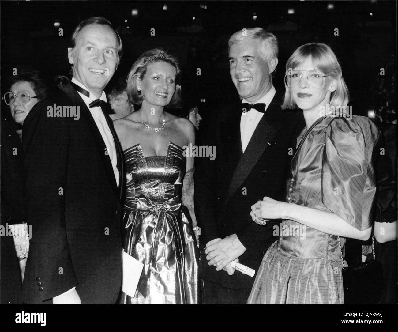 Die Abbildung zeigt Jürgen Sudhoff (links) mit seiner Frau Rita und ...