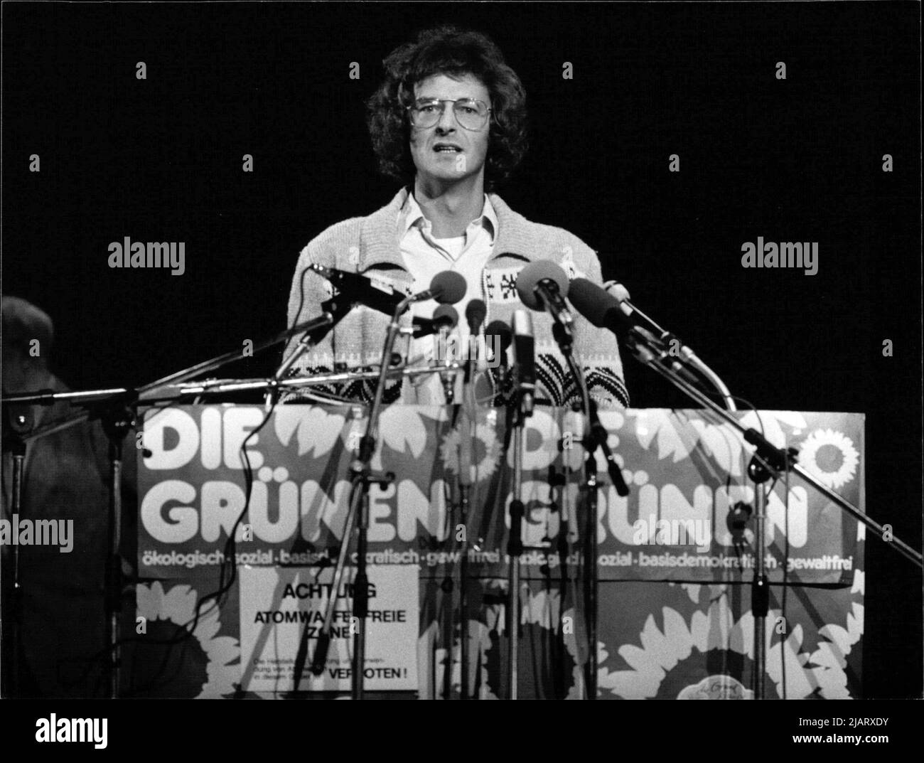 Bundesvorstandssprecher der Grünen Rainer Trampert, bei seiner Rede ...