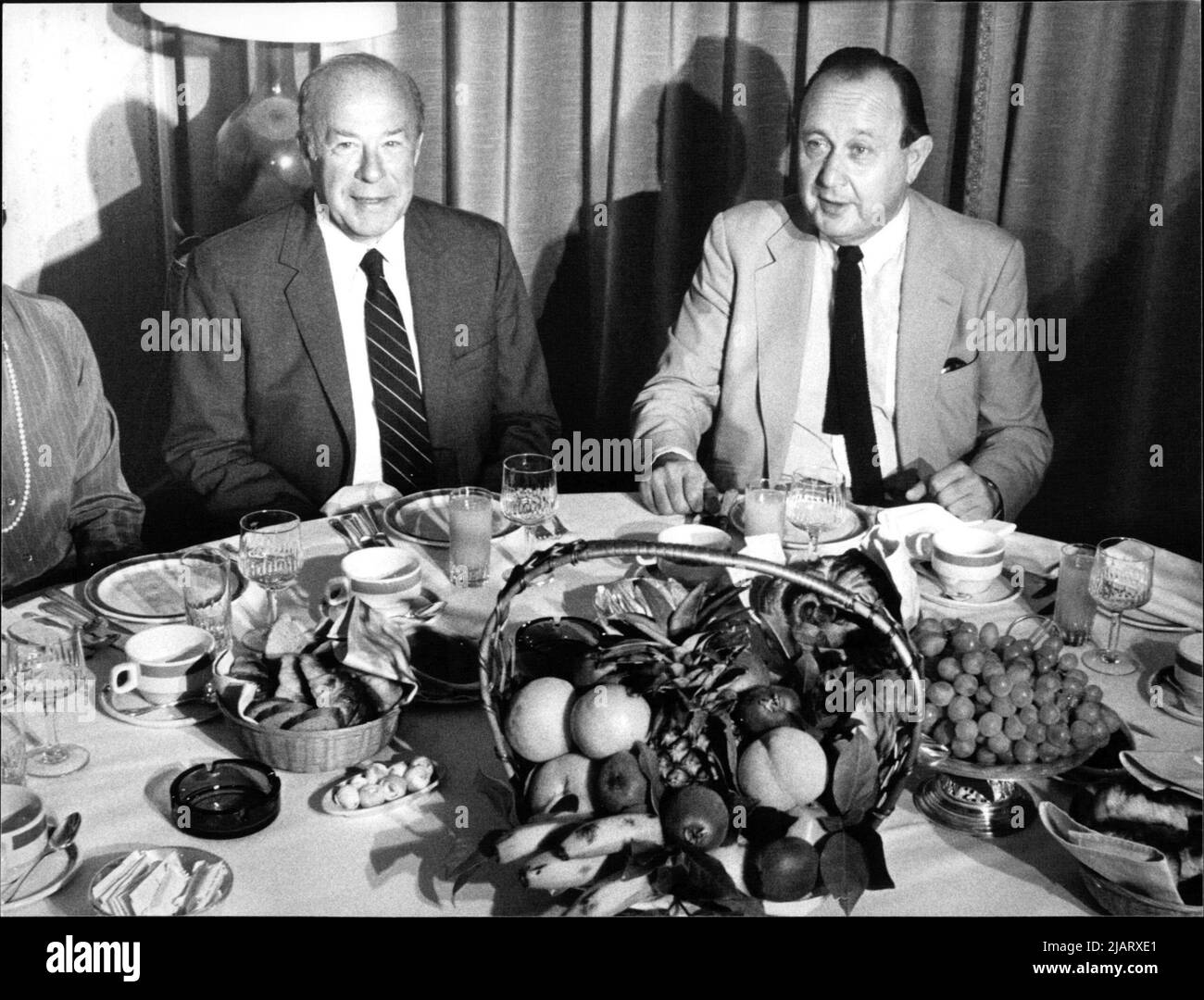 Gemeinsames Frühstuck von Außenminister Hans-Dietrich Genscher und dem ...