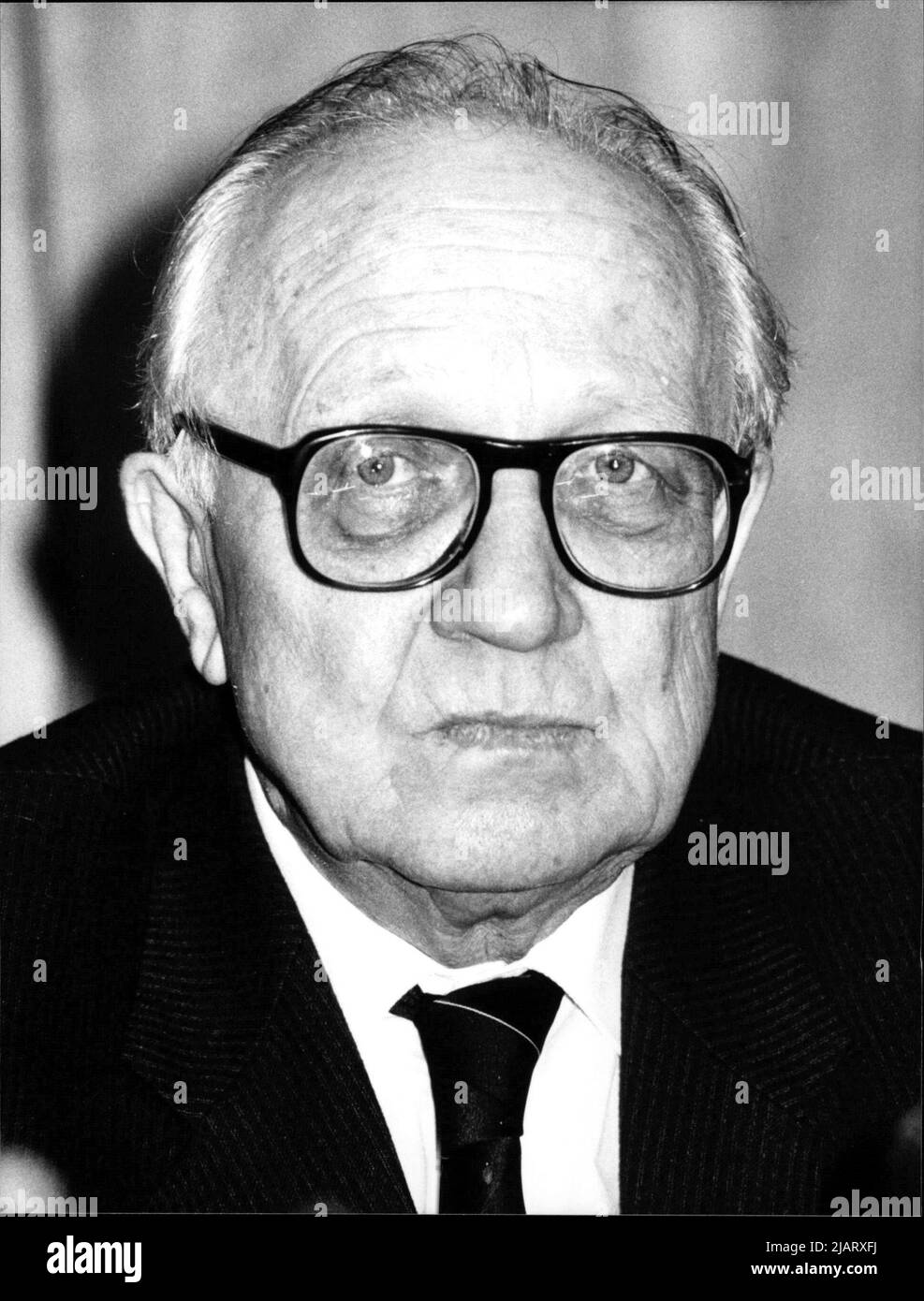 Horst Sindermann, Präsident der Volkskammer der DDR Stock Photo - Alamy