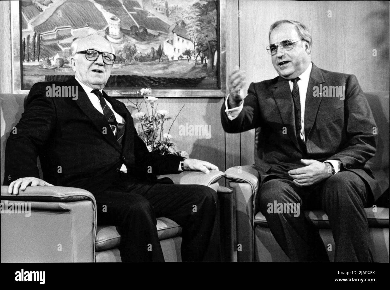 Bundeskanzler Helmut Kohl empfing in Bonn den Präsidenten der ...