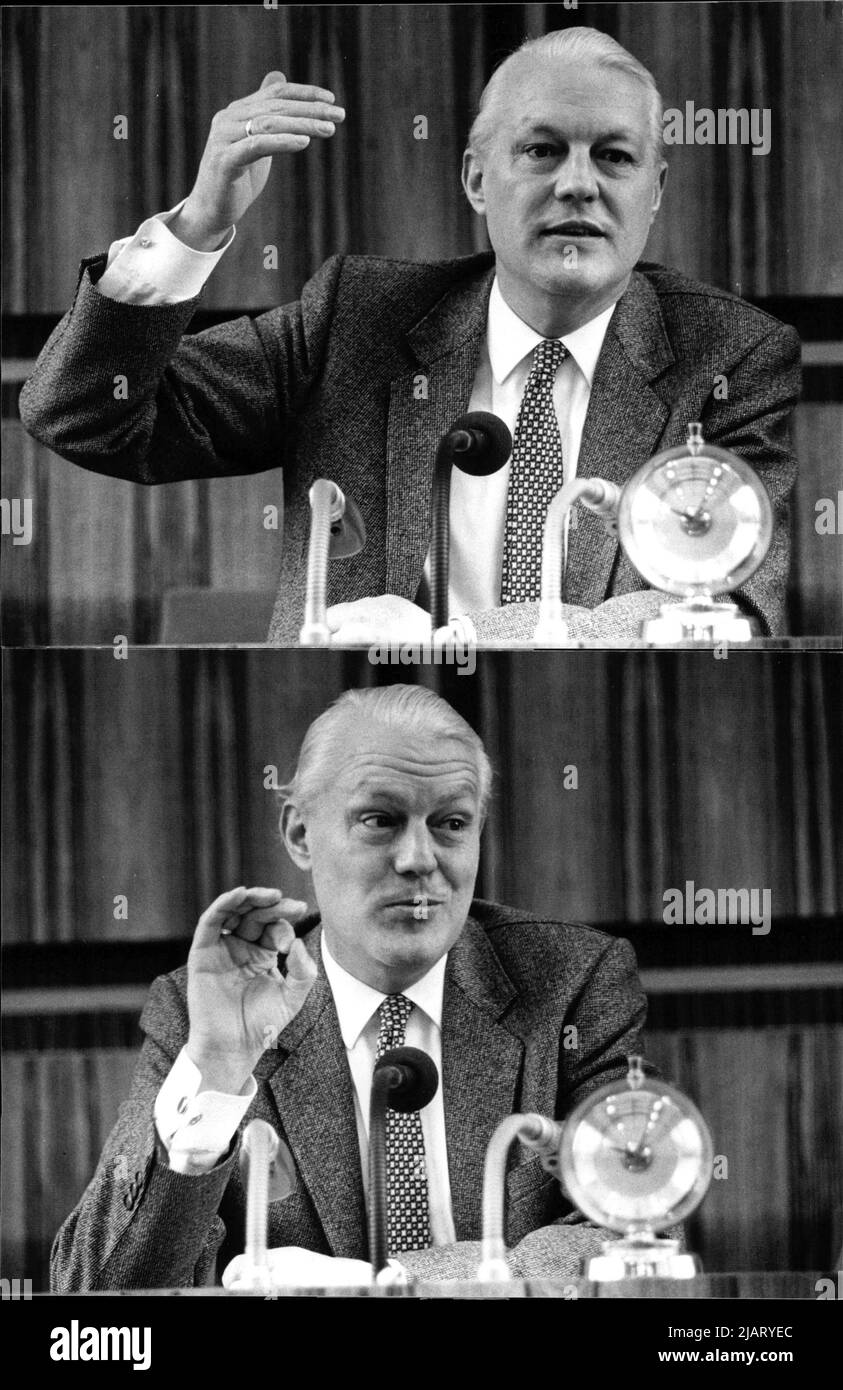 Rede halten Black and White Stock Photos & Images - Alamy